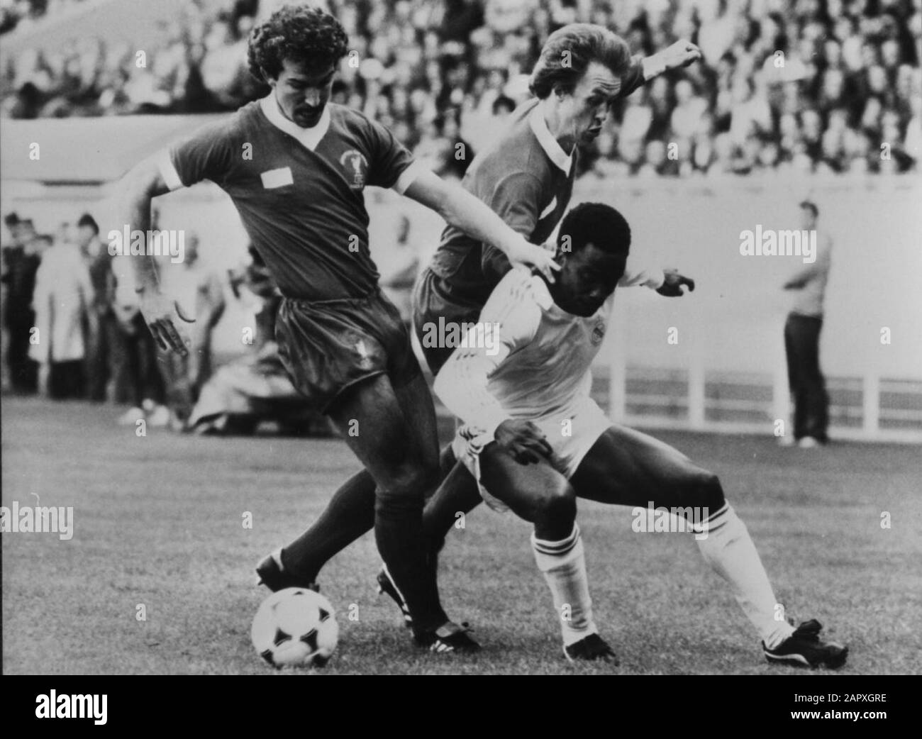 Liverpool european cup 1981 Black and White Stock Photos & Images - Alamy
