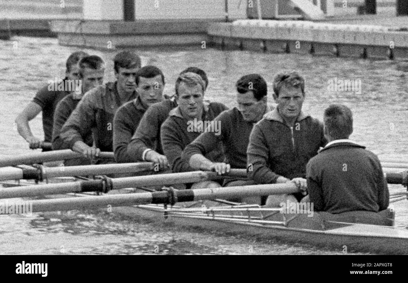 European rowing championships training, the Russian eight in action ...