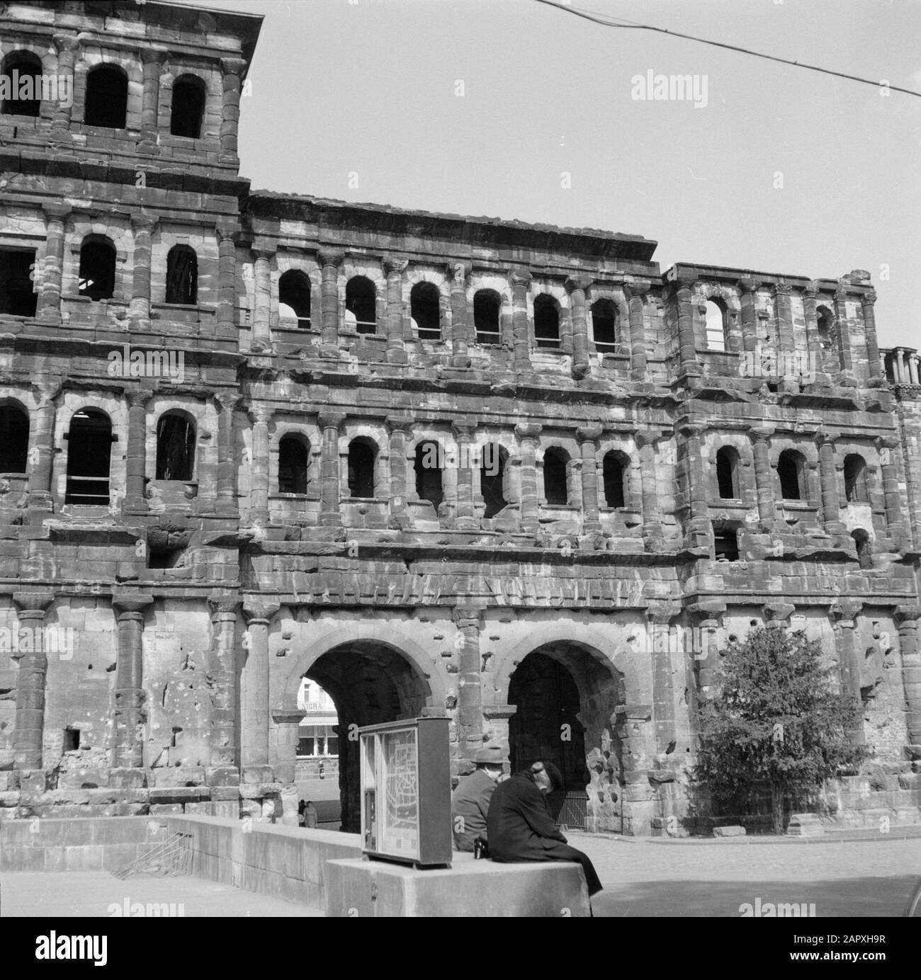 Trier: Sights City side of the Porta Nigra Date: undated Location ...