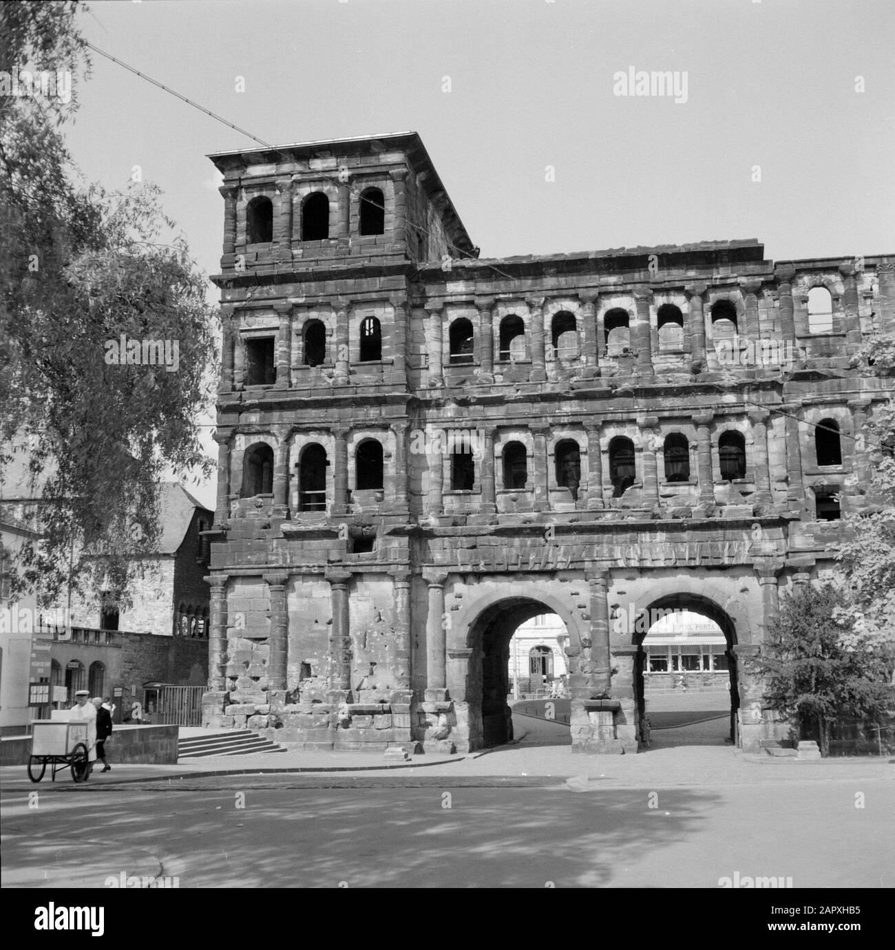 Trier: Sights City side of the Porta Nigra Date: undated Location ...