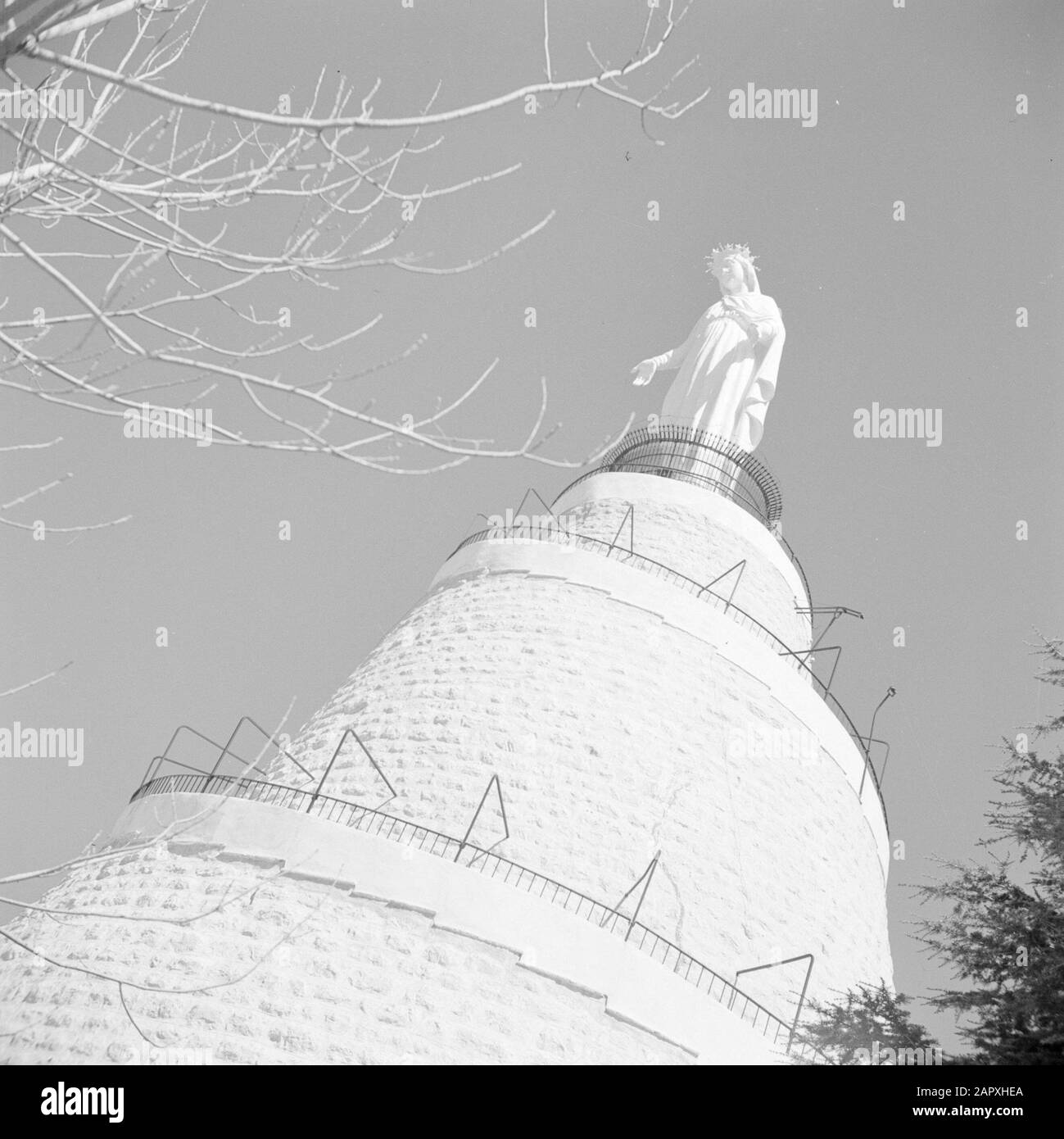 Statue virgin mary harissa lebanon Black and White Stock Photos ...