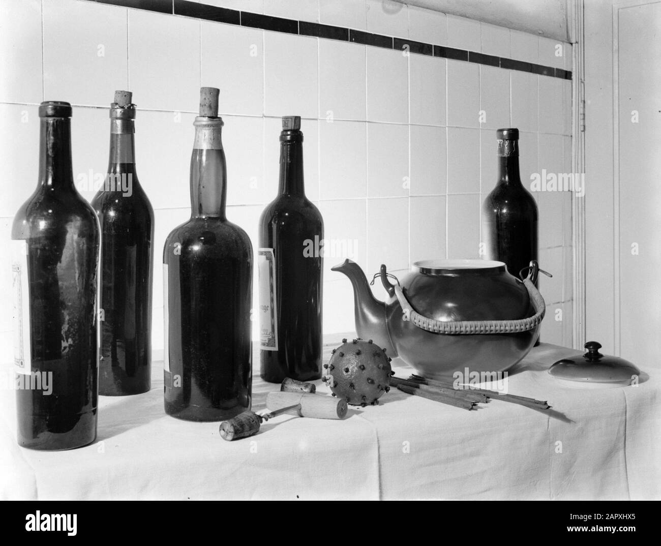 Still life wine in Black and White Stock Photos & Images - Alamy
