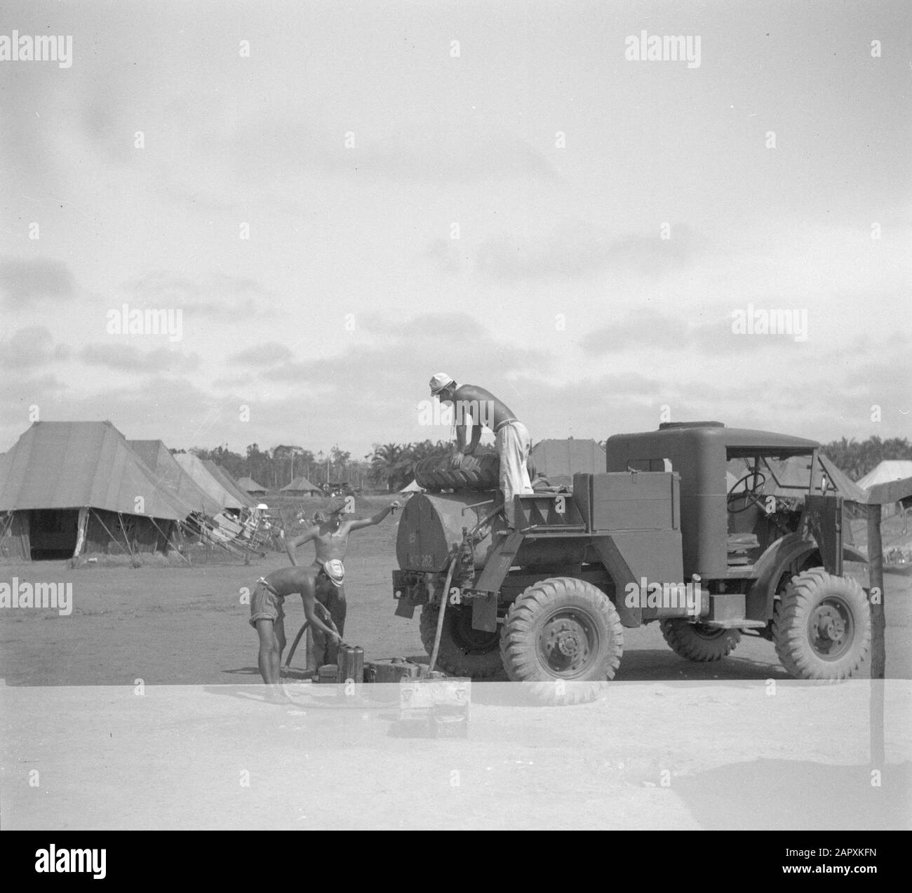 War volunteers in Malacca and Indonesia Tank car in Camp Chaah on ...