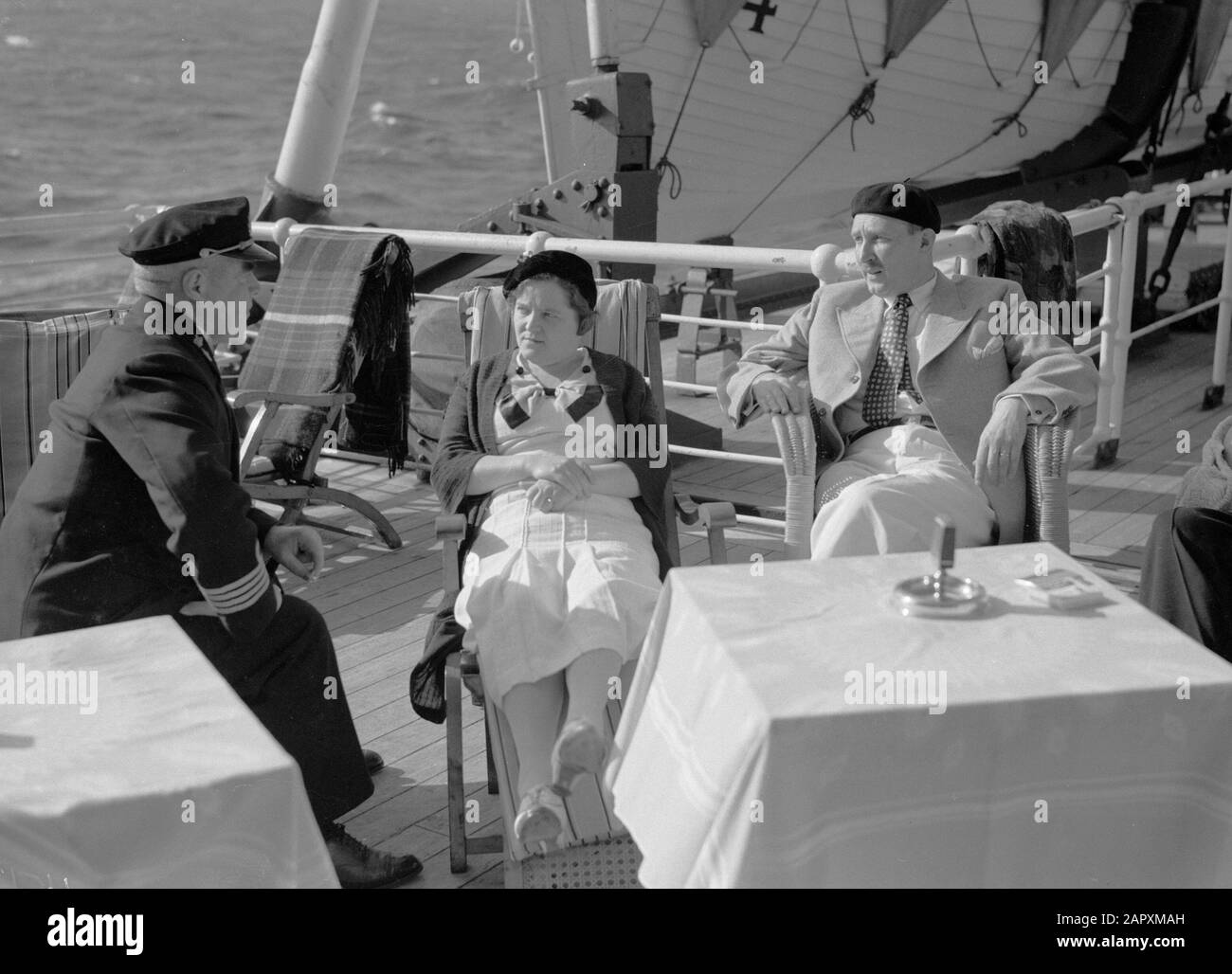Cruise ship captains captain Black and White Stock Photos & Images - Alamy