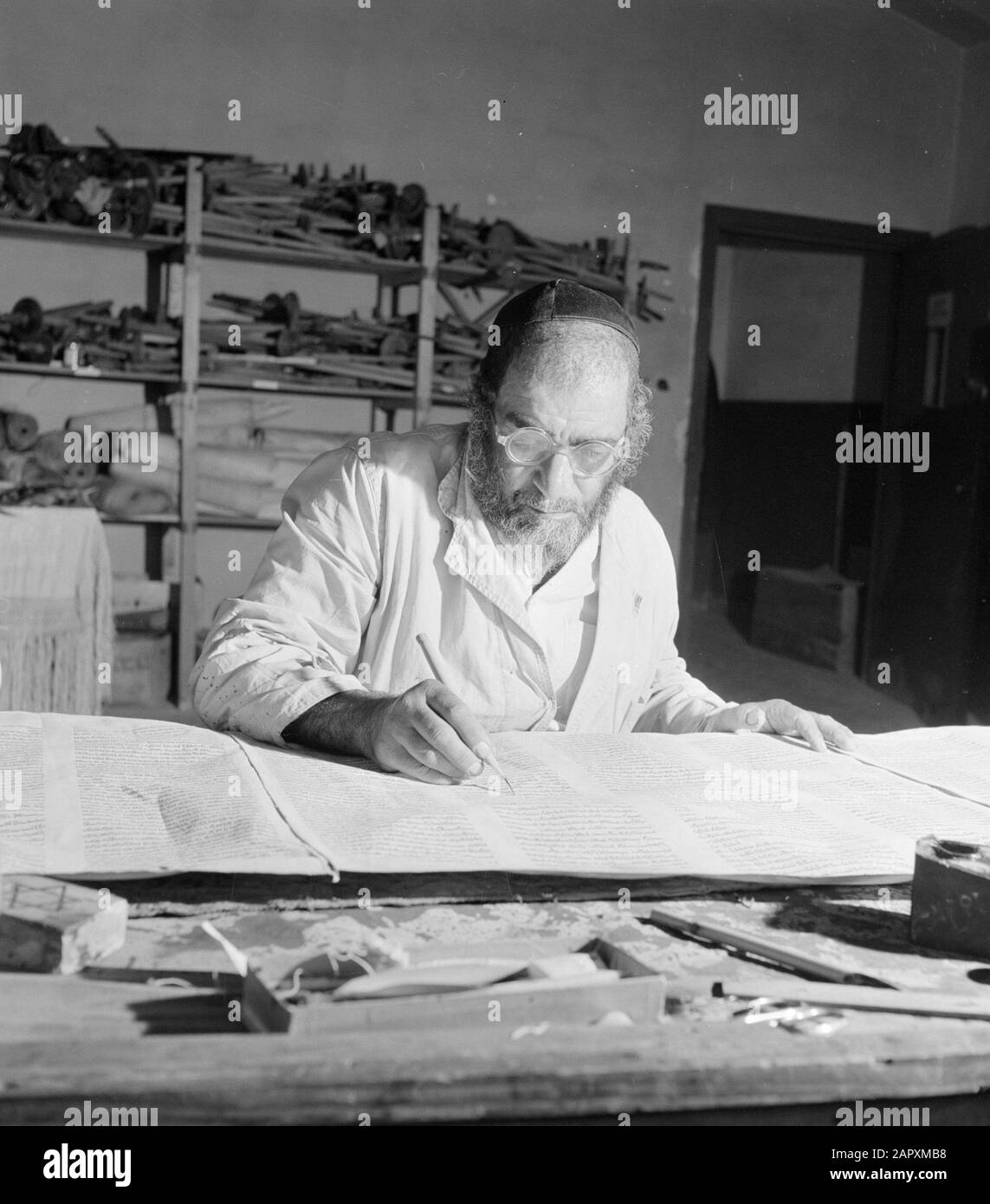 Israel 1964-1965: Jerusalem (Jerusalem), Thorarrolls Torah writer at ...