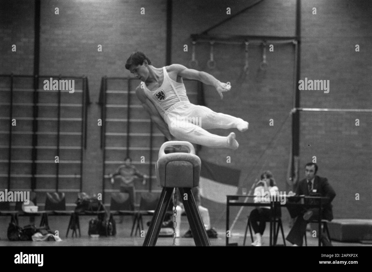 1977 turnen hi-res stock photography and images - Alamy