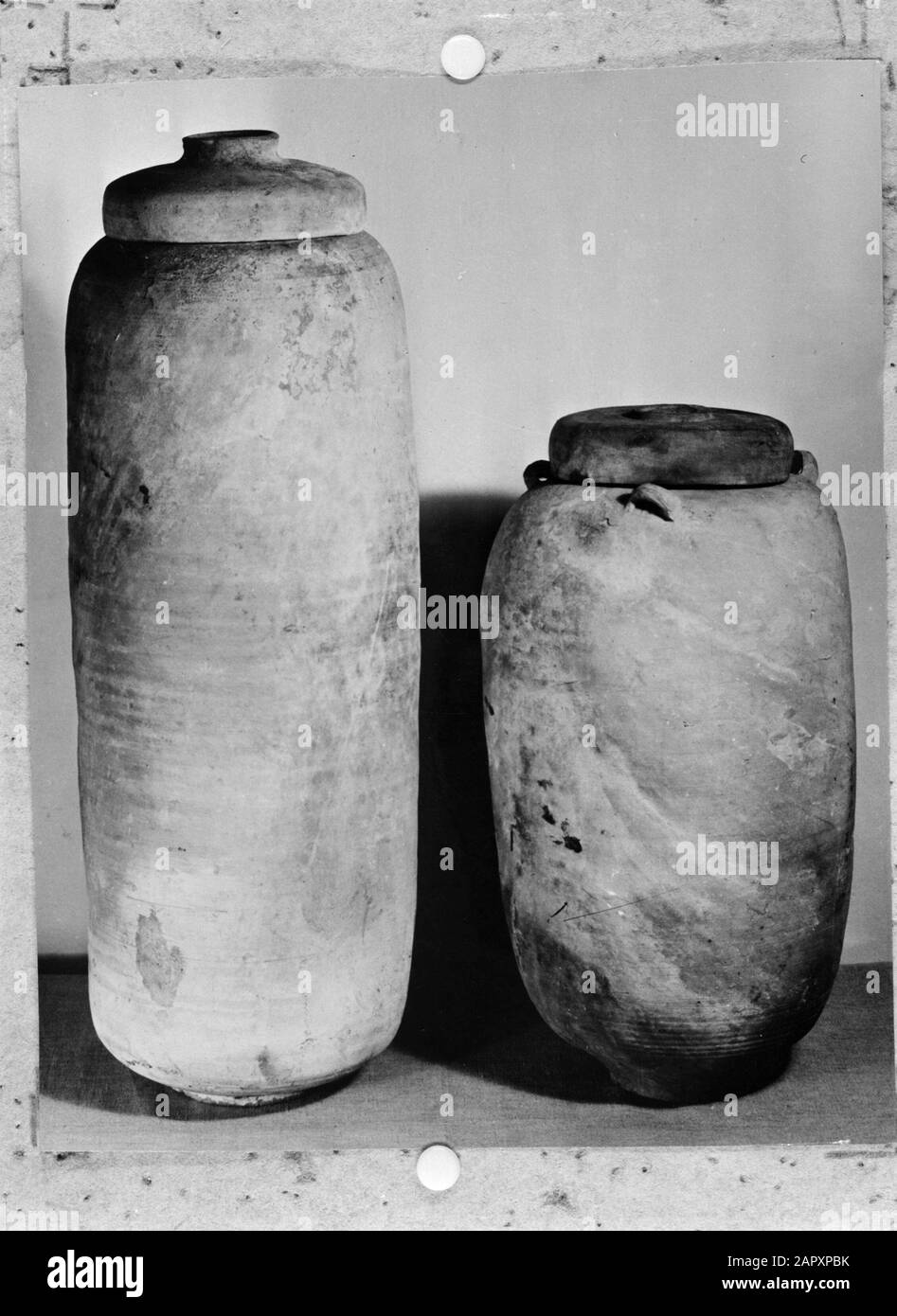 Dead sea scrolls jars hi-res stock photography and images - Alamy