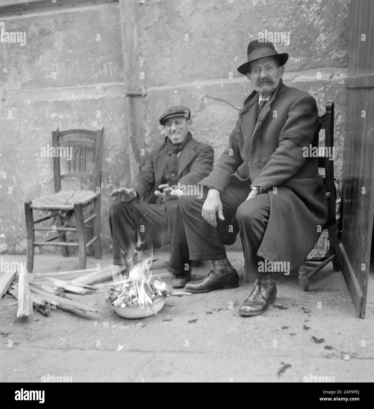 Fire in brazier hi-res stock photography and images - Alamy