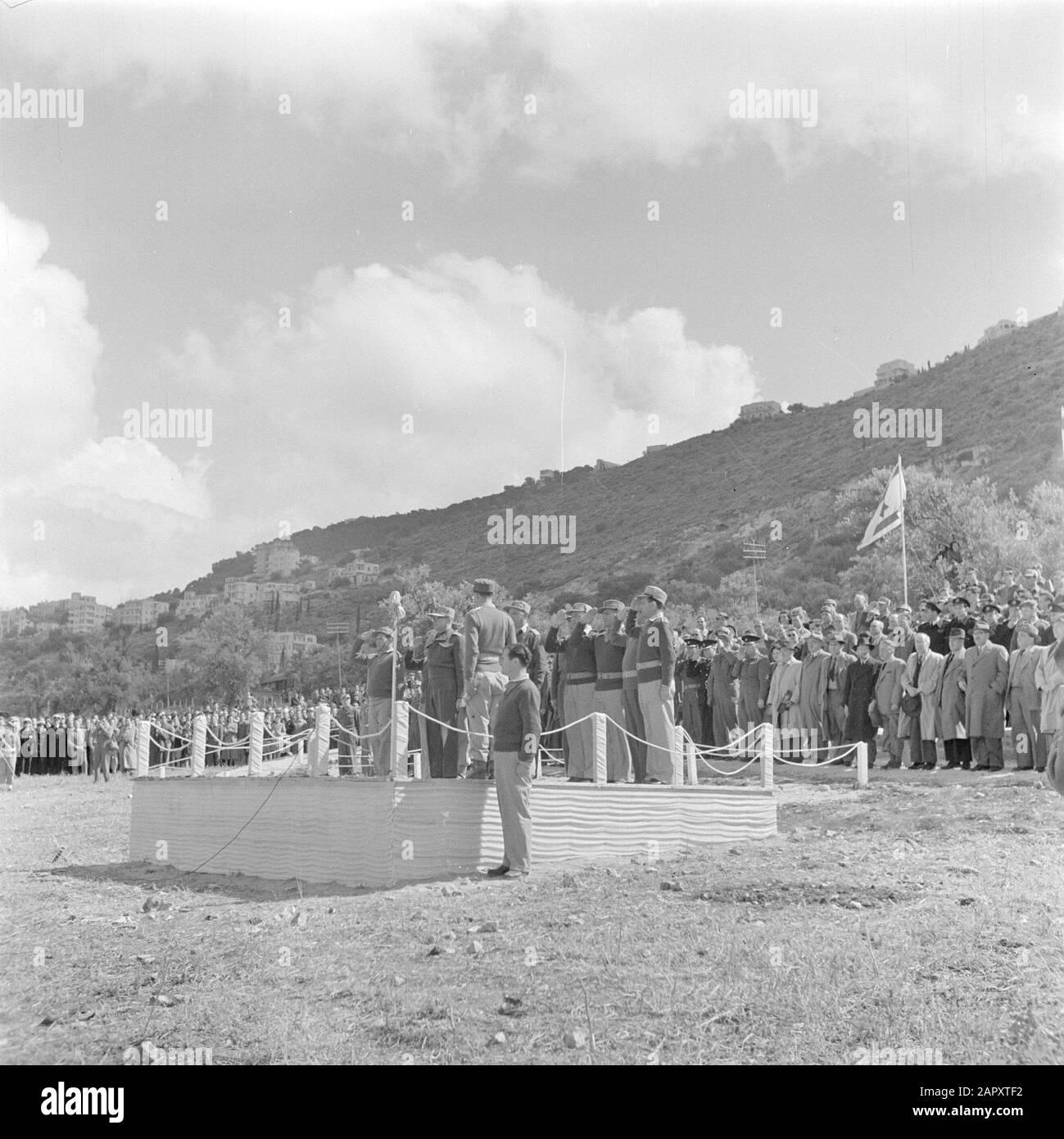 Israel 1948-1949 Increase saluting high soldiers during the military ...