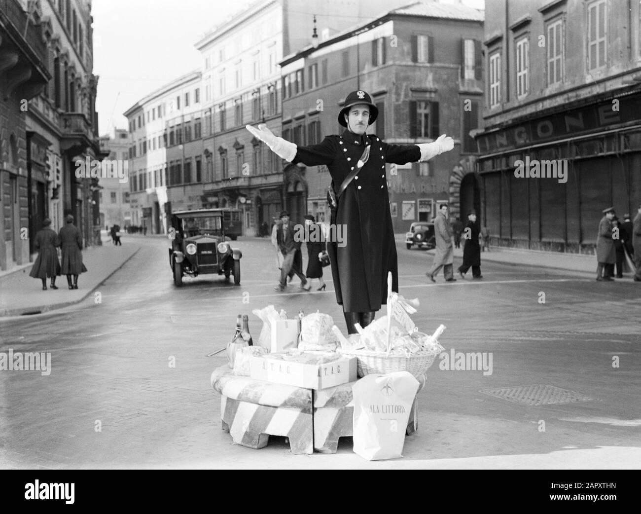 Local police cars italy Black and White Stock Photos & Images - Alamy