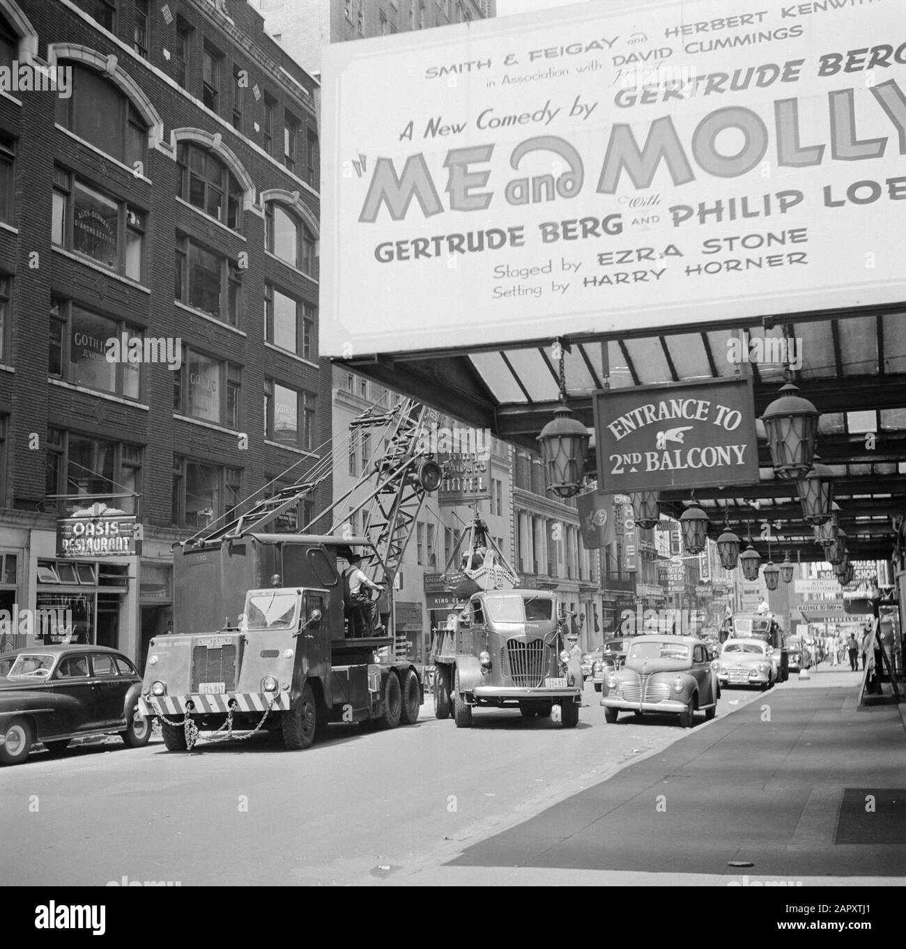 Street images of New York Traffic jam Date: June 1946 Location: New ...