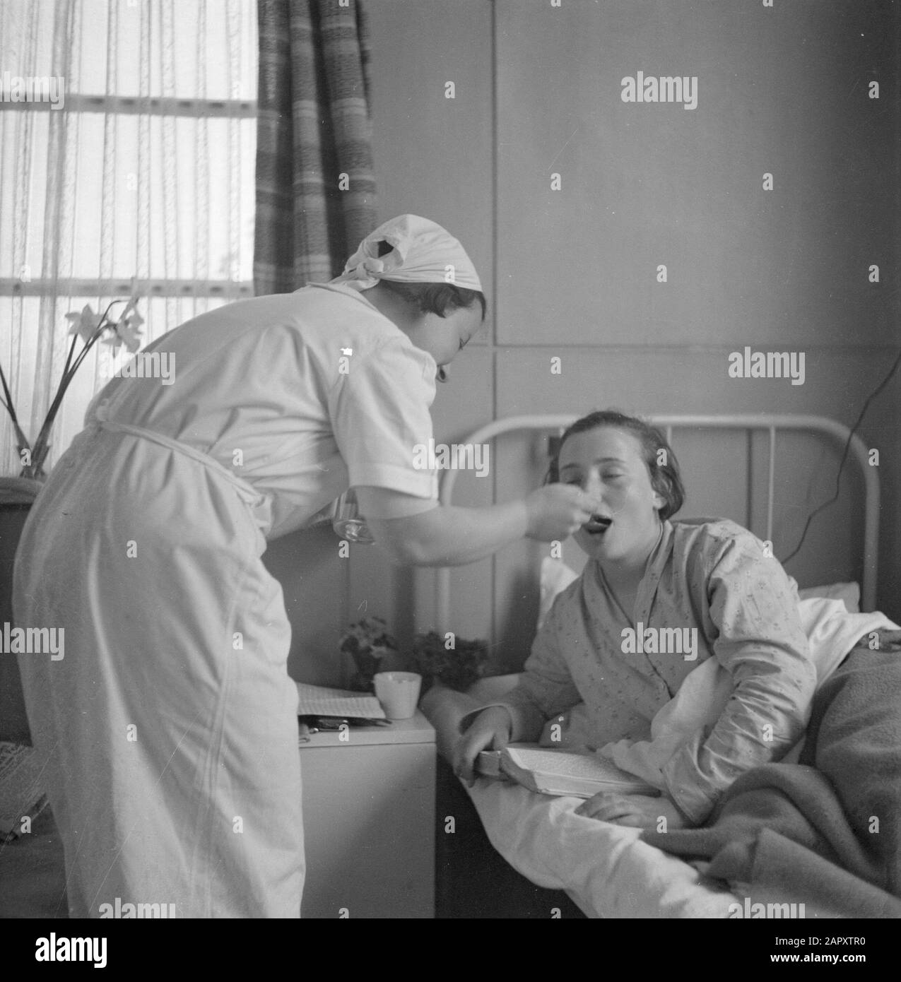 Jewish nurse hi-res stock photography and images - Alamy