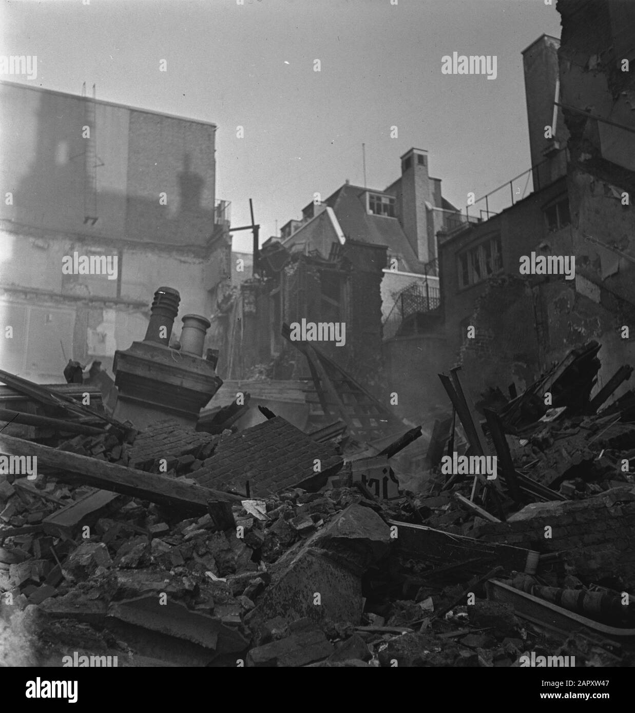 London air raid damage Black and White Stock Photos & Images - Alamy