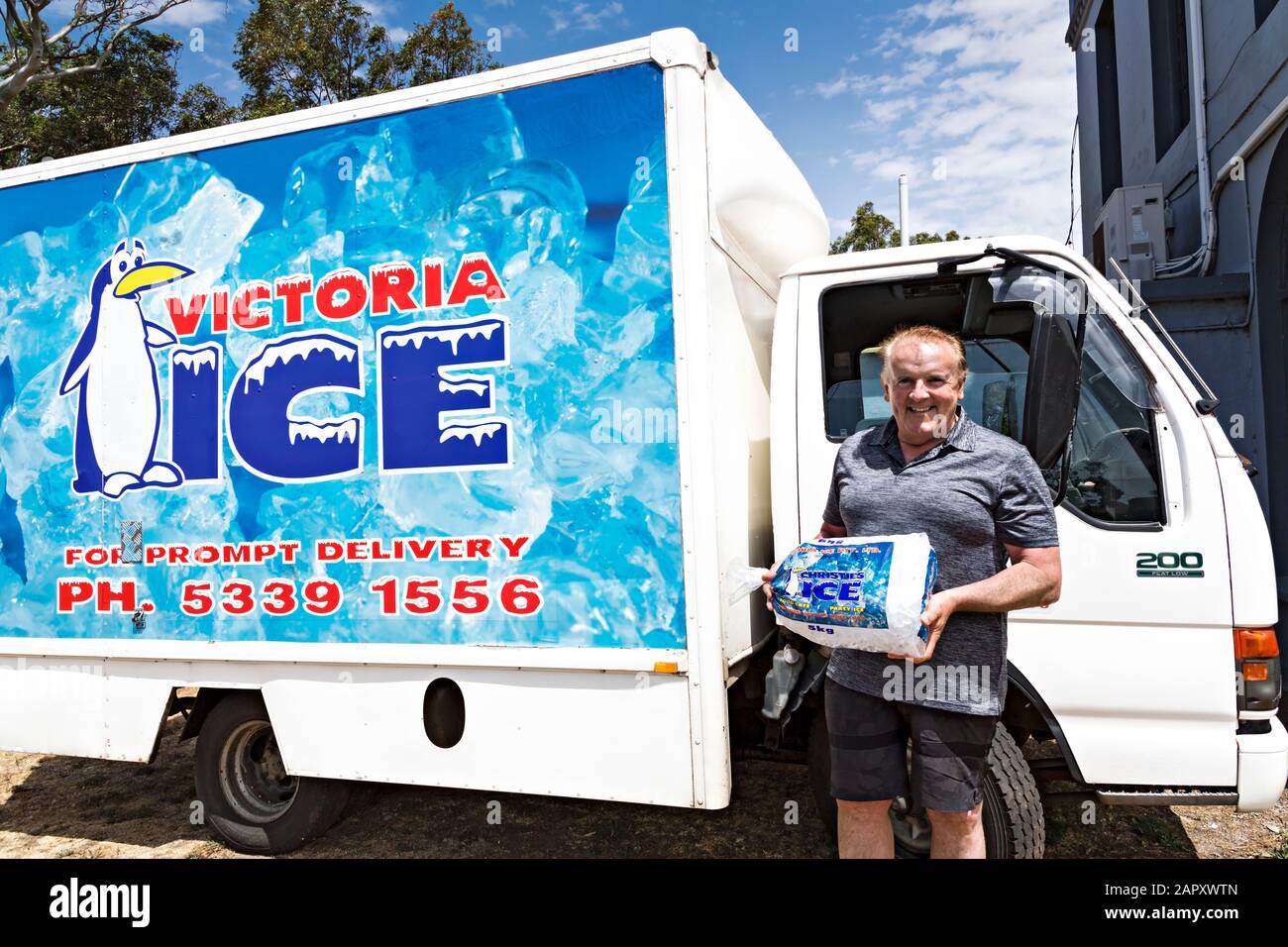 Lexton Australia / Owner and operator of Victoria Ice delivers ice to a ...