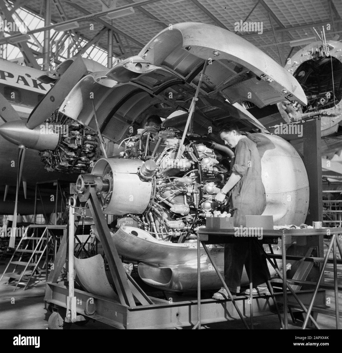 Aircraft engines Black and White Stock Photos & Images - Alamy
