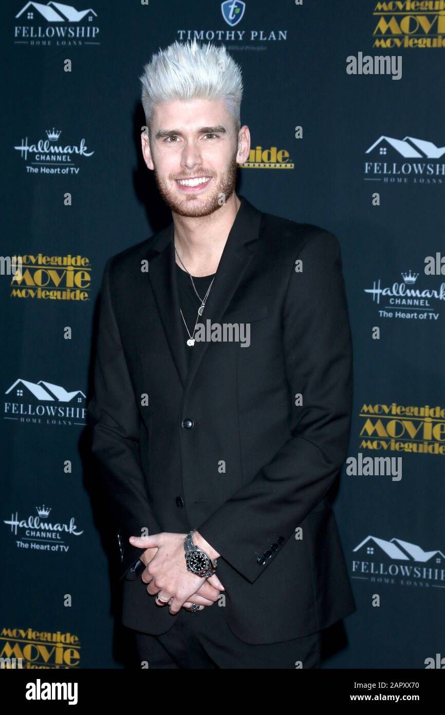 Colton dixon hi-res stock photography and images - Alamy