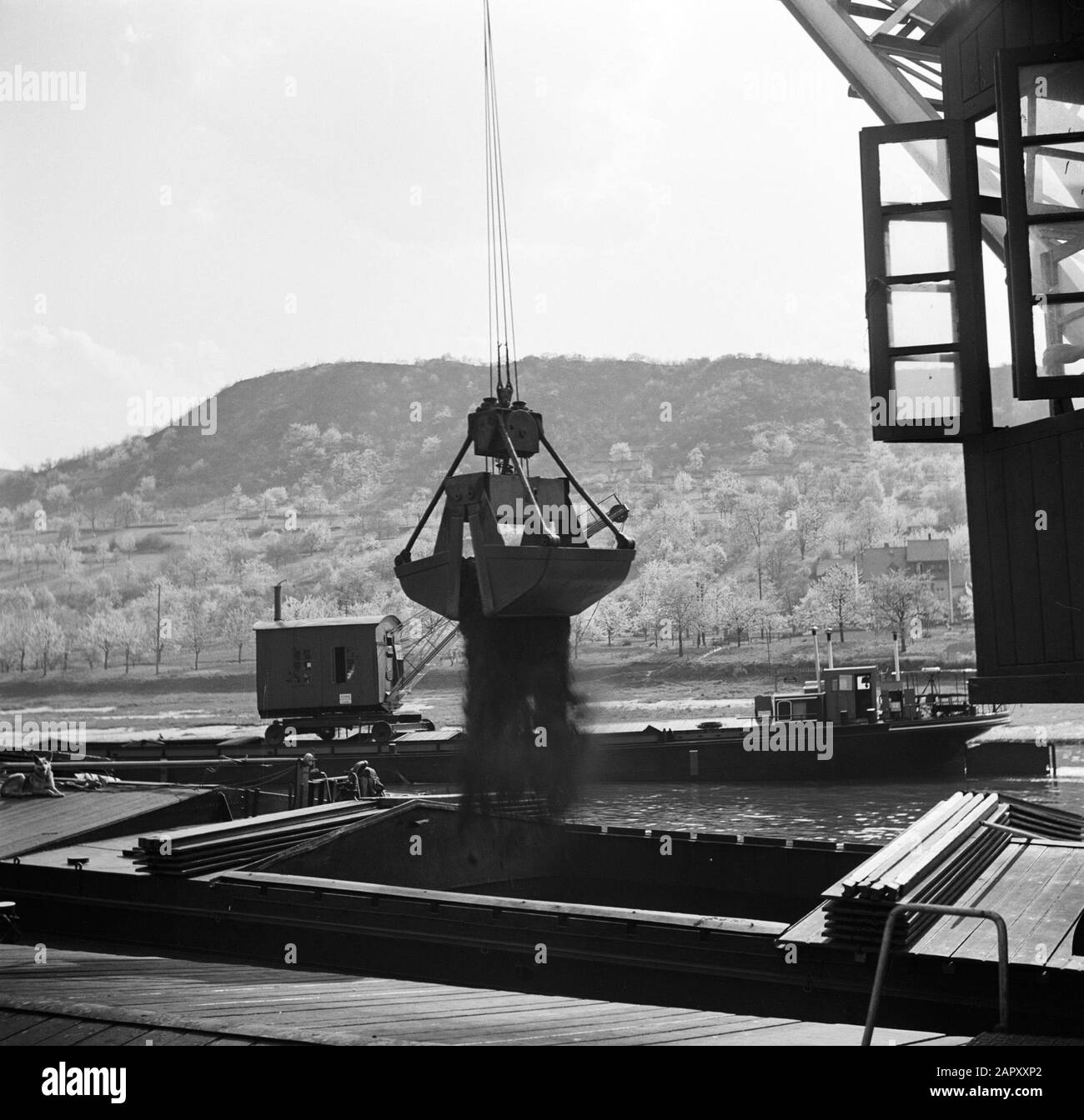 Rhine navigation, report from tugboat Damco 9: West Germany ...