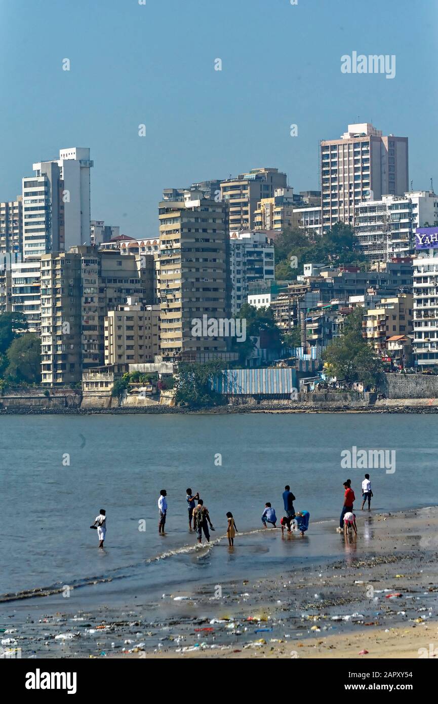 Mumbai sea shore hi-res stock photography and images - Alamy