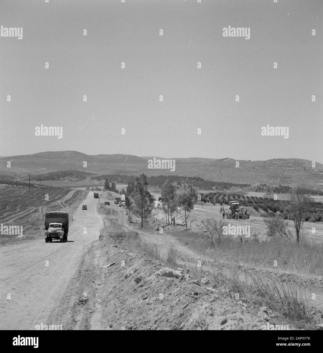 Dirt roads Black and White Stock Photos & Images - Alamy