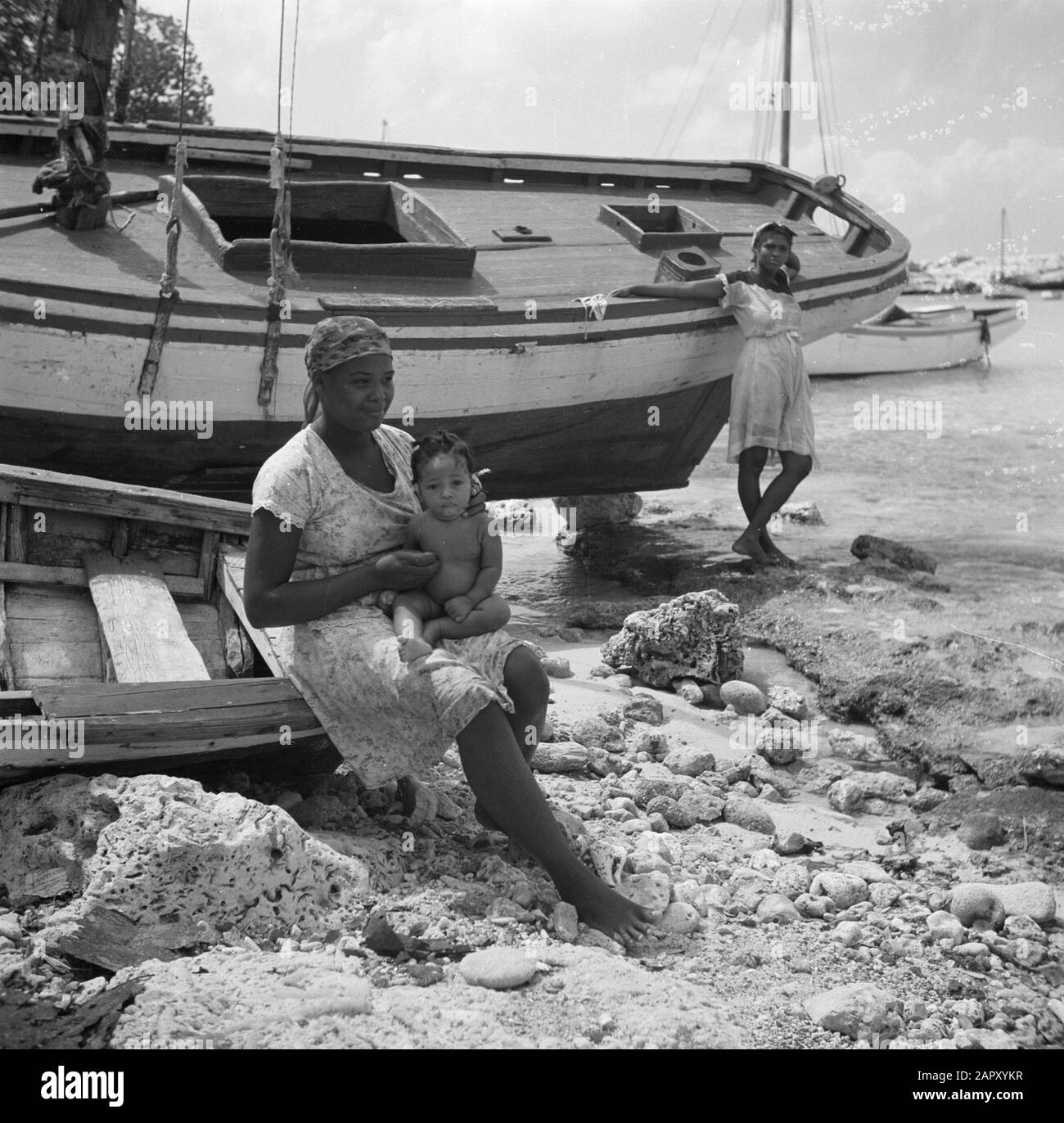 Woman curacao Black and White Stock Photos & Images - Alamy