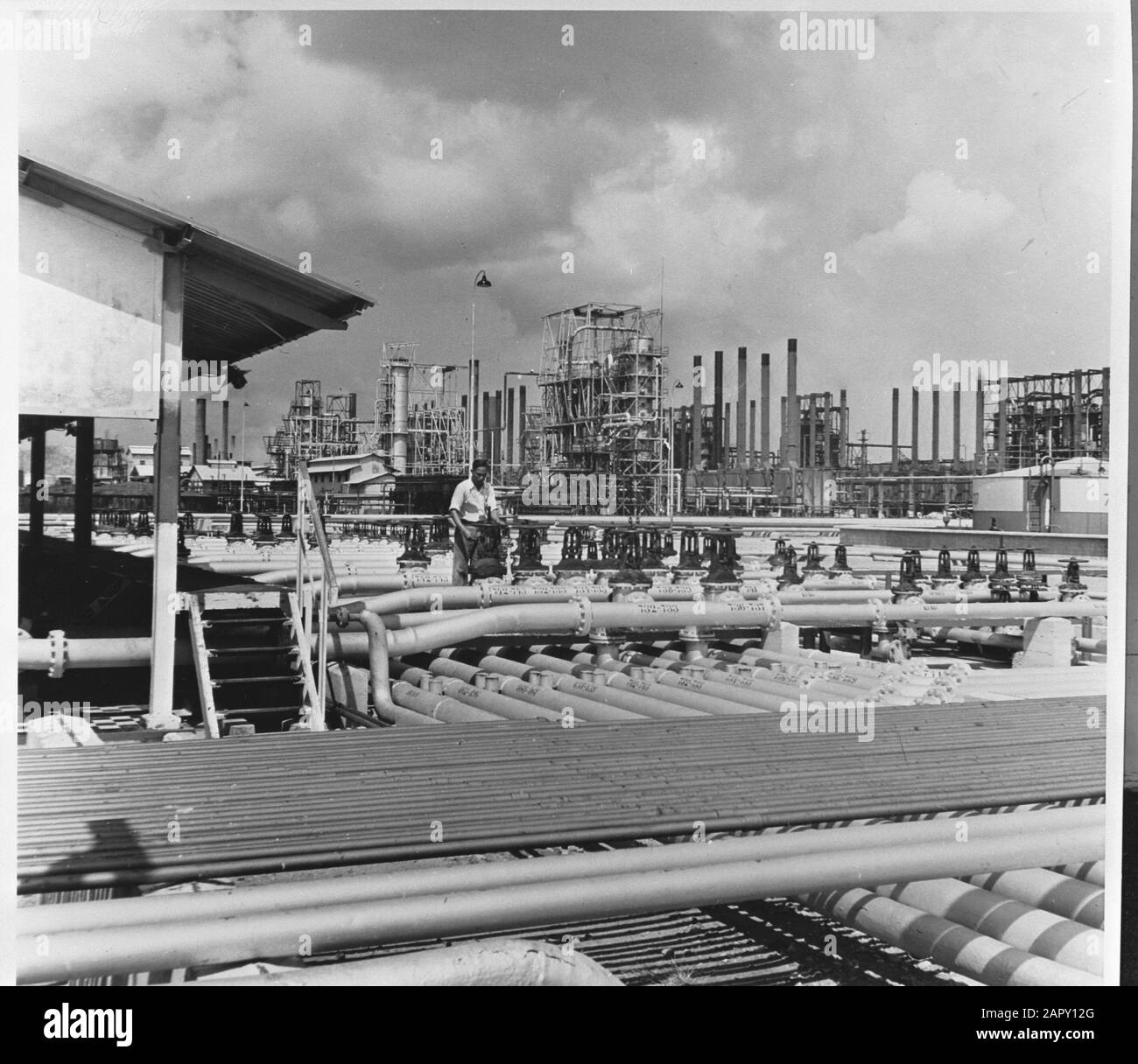 Shell petroleum Black and White Stock Photos & Images - Alamy
