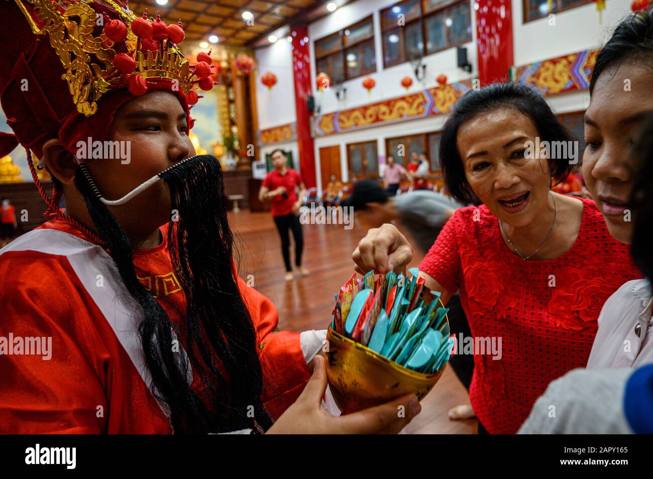 Palu, Central Sulawesi, Indonesia, Jan 24th: Chinese descendants ...
