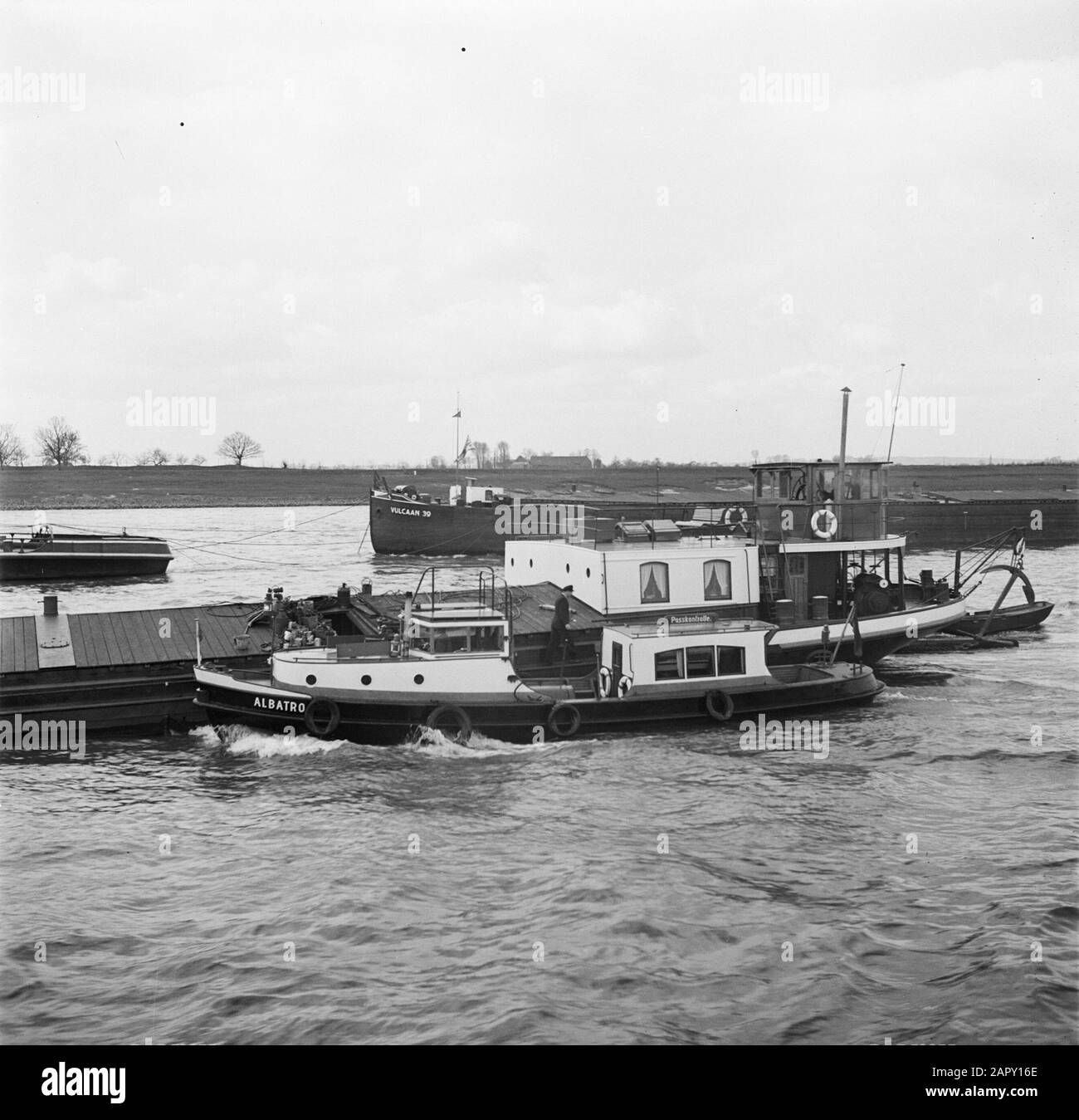 Rhine navigation, reportage about living and working on board a Rhine ...