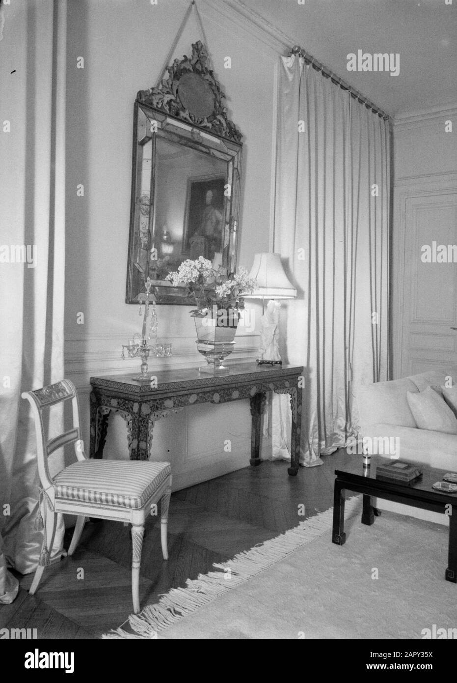 Apartment in Paris Living room of Mrs. Cartwright in Paris Date: 1936 ...