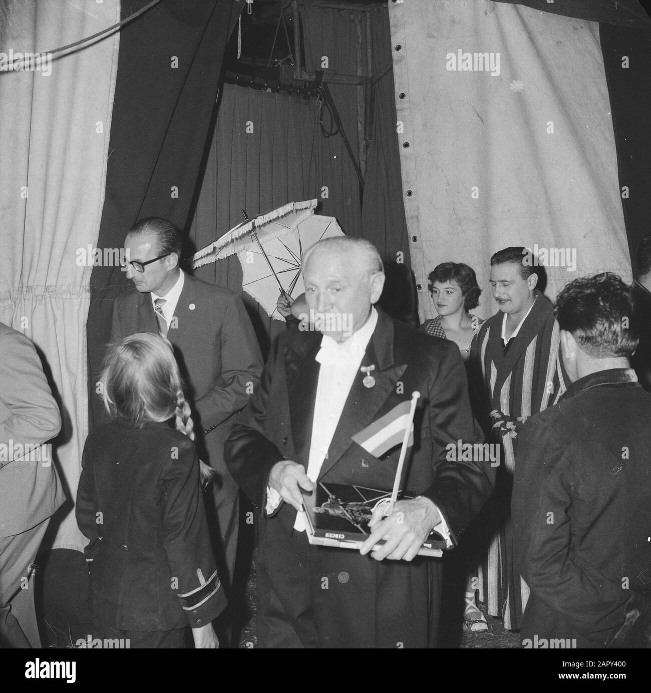 Leaving circus Black and White Stock Photos & Images - Alamy