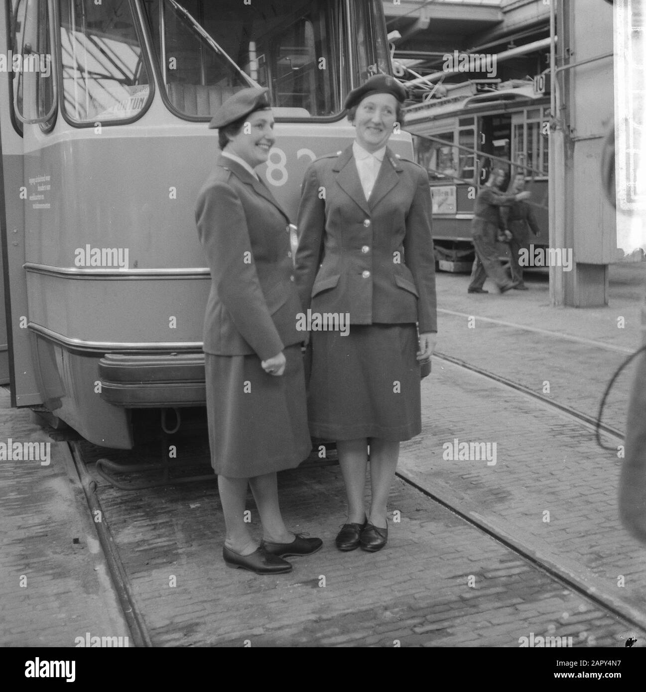 Female tram drivers get instructions Date: November 2, 1961 Keywords ...