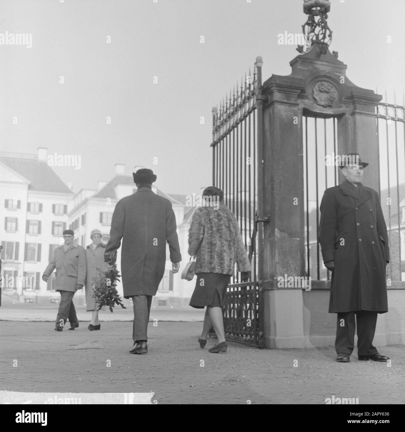 Latest greeting for princess Date: December 3, 1962 Keywords: greetings ...