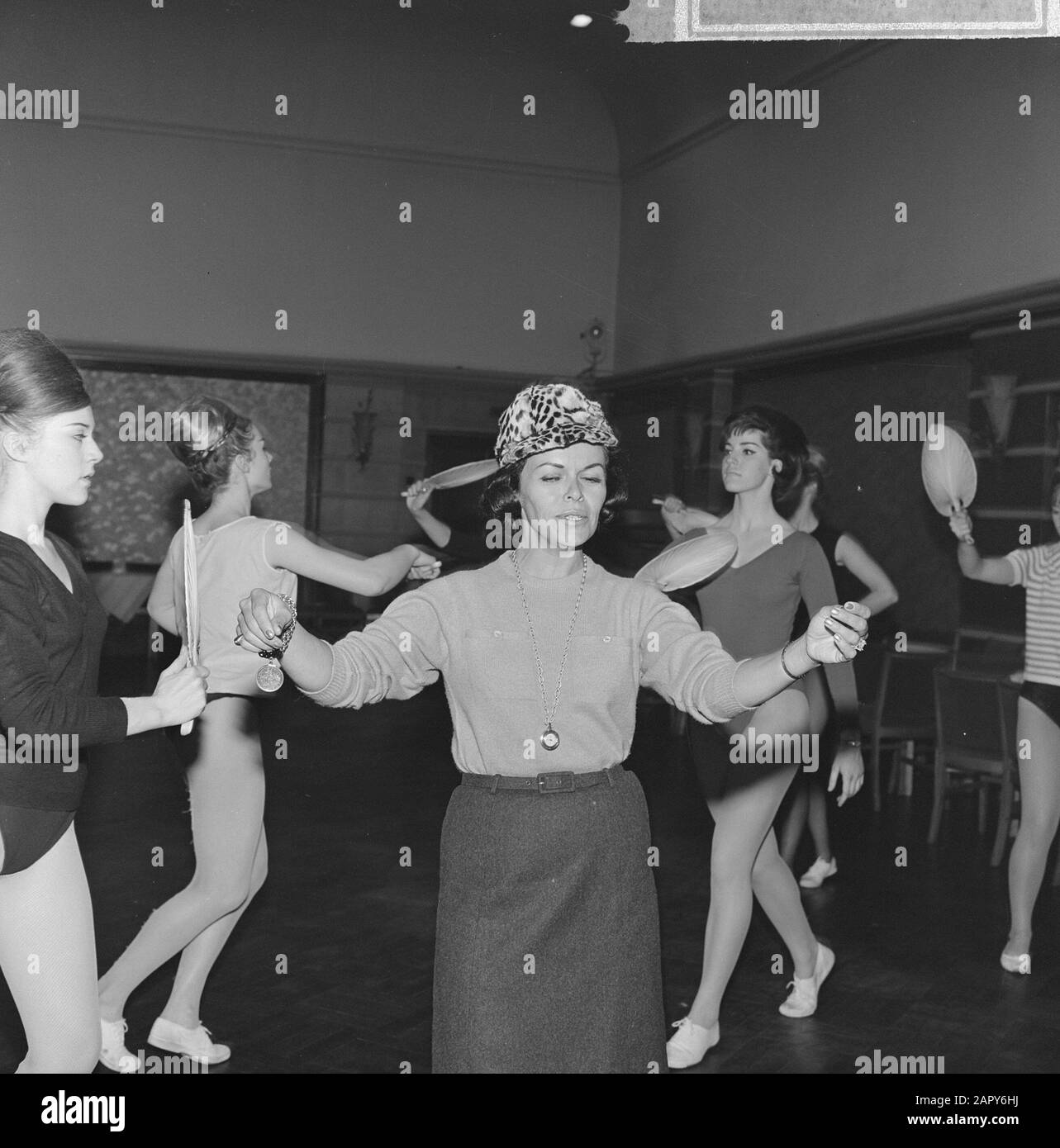 Eve boswell comes hi-res stock photography and images - Alamy