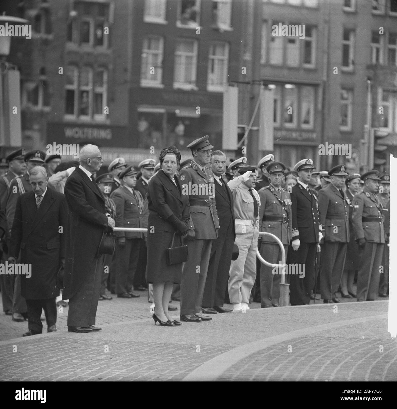 Royal remembrance wreath Black and White Stock Photos & Images - Alamy