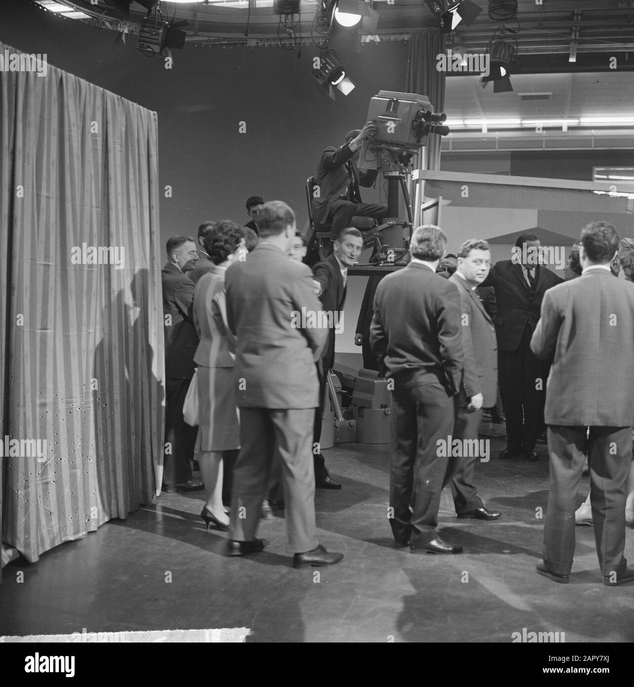 Broadcast cameras Black and White Stock Photos & Images - Alamy