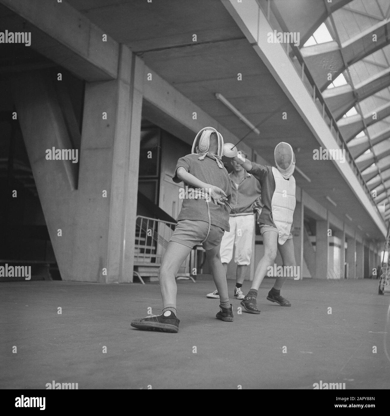 Fencing sport Black and White Stock Photos & Images - Alamy