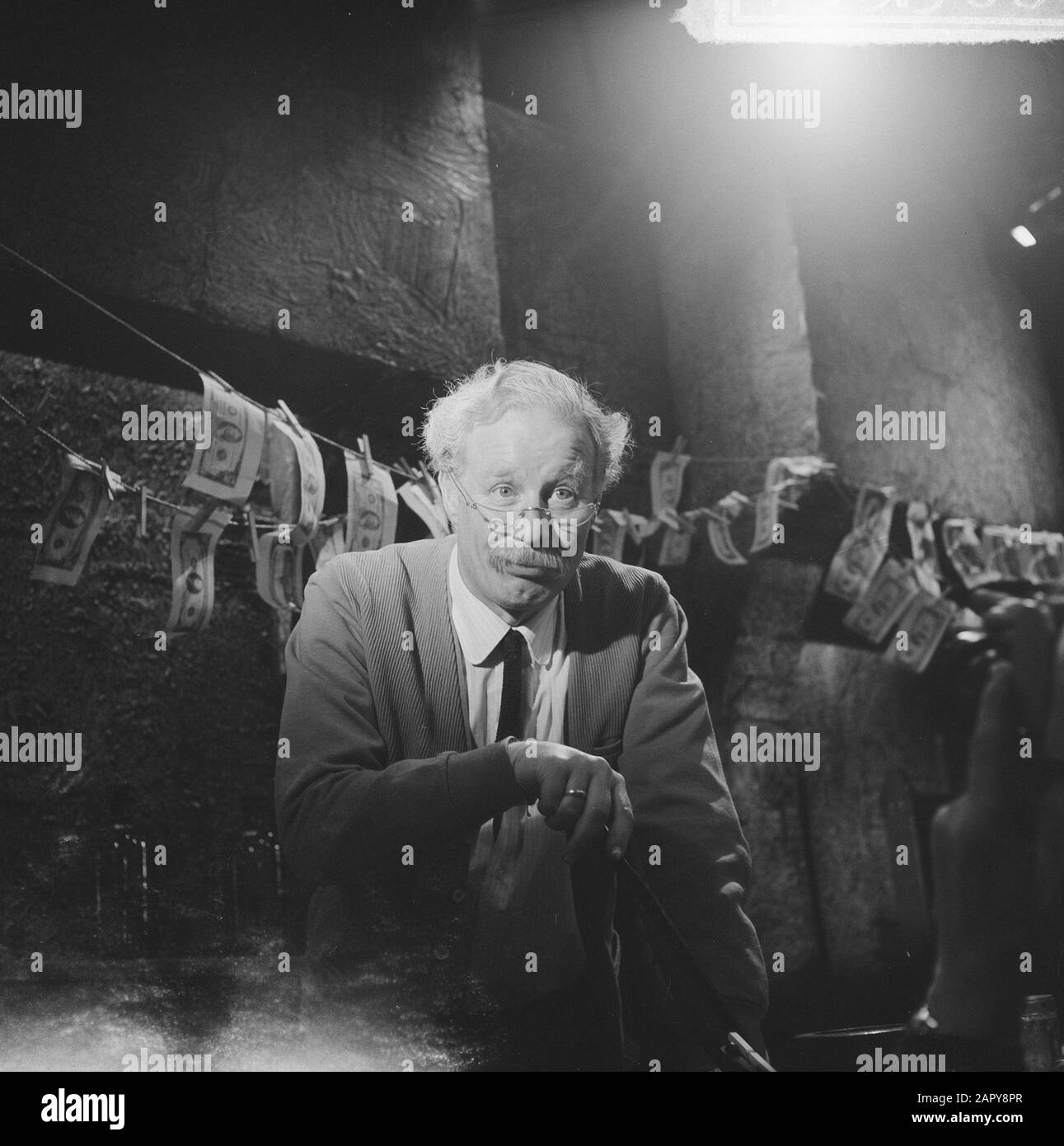 Money te Give Kro television; Jan Retel Date: October 3, 1963 Personal ...