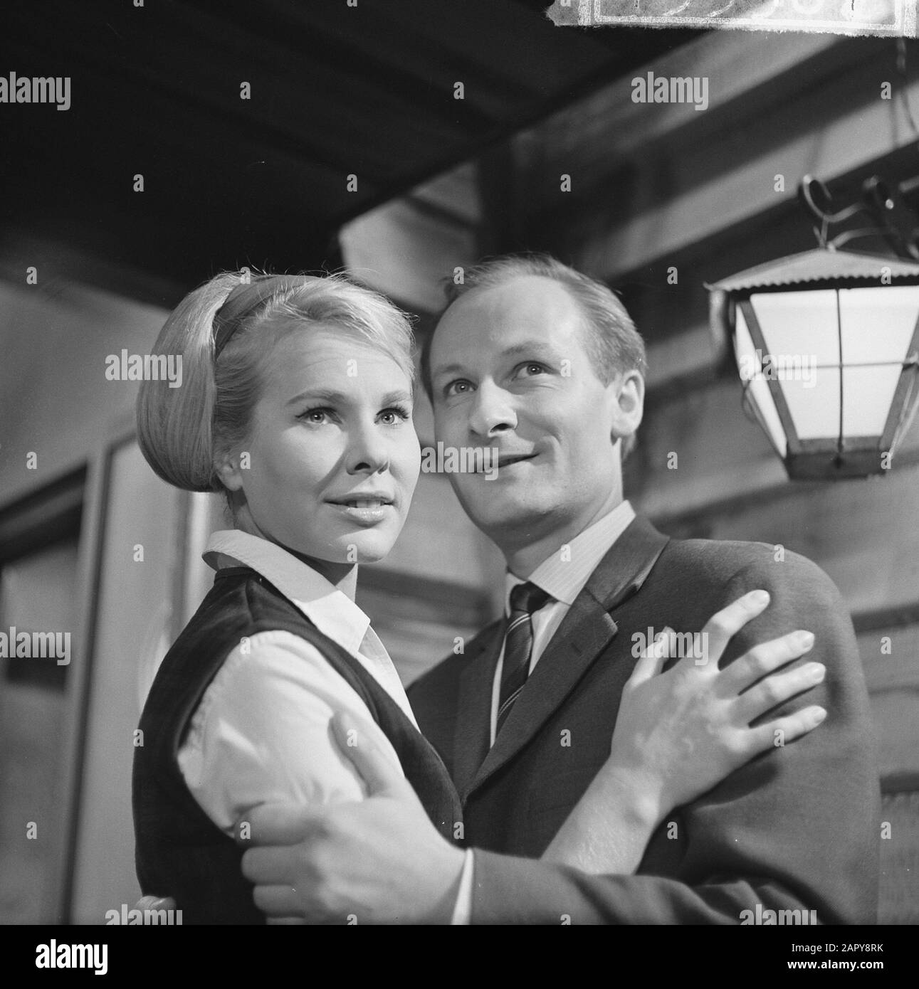 Money to Give Kro television. Cor van Rijn and Femke Boersma Date ...