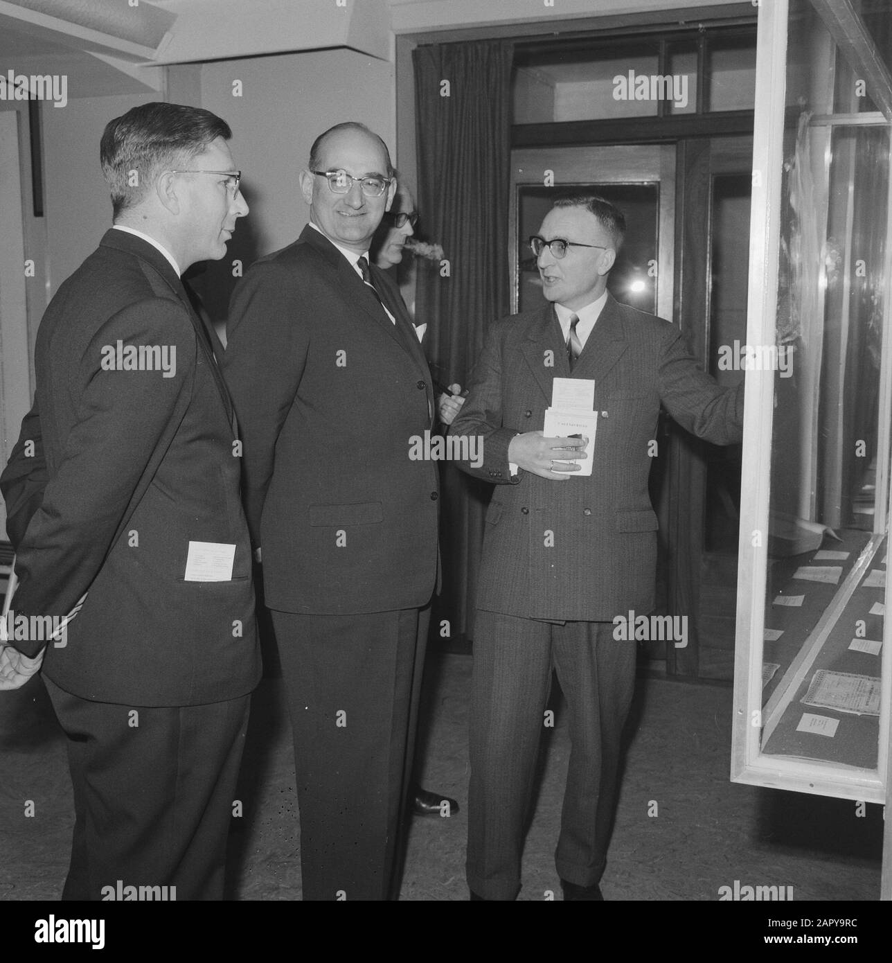 Trading opportunities Black and White Stock Photos & Images - Alamy