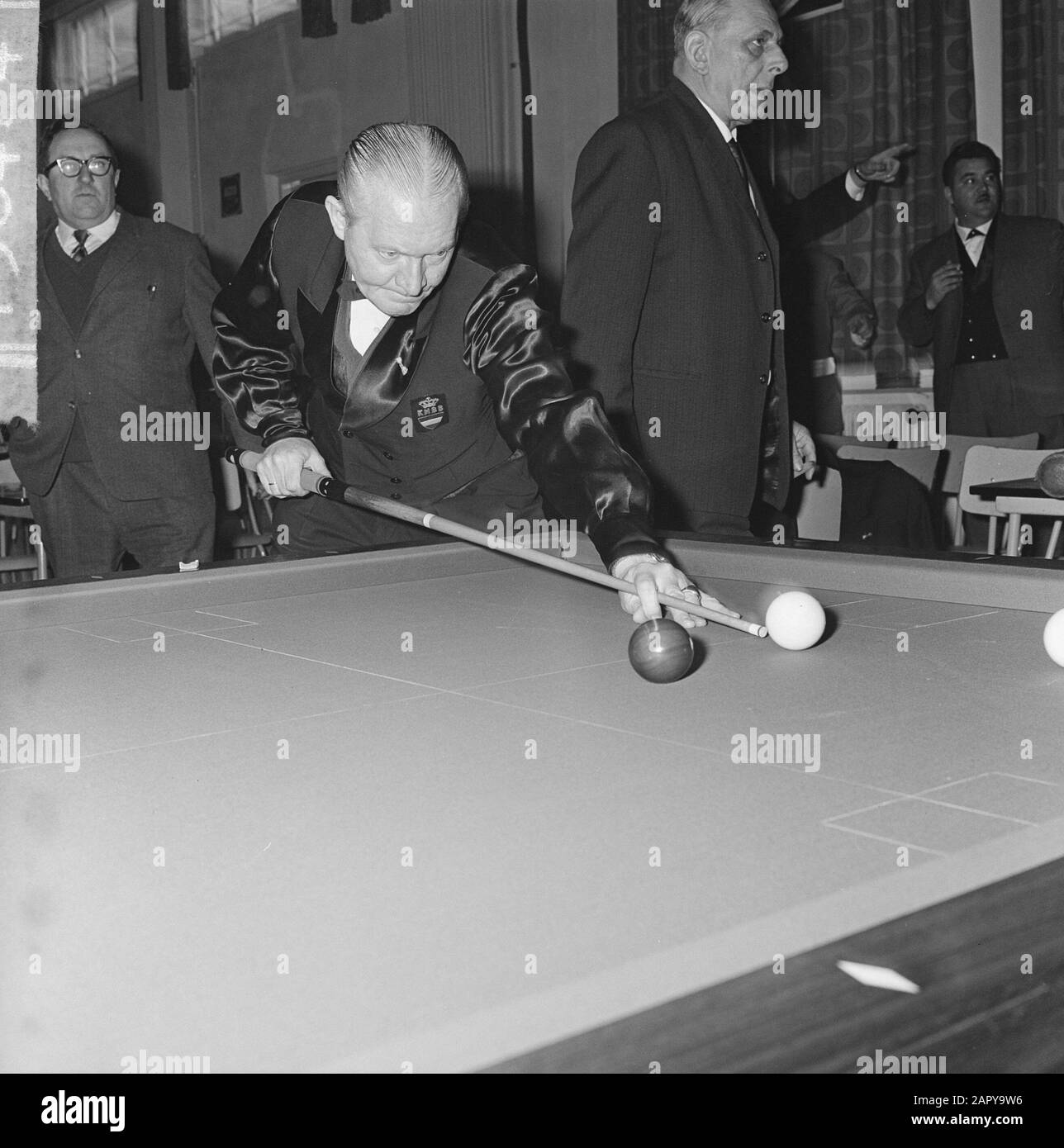 Championship Billiards in Eersel 71/2 Piet van der Pol to butt Date ...