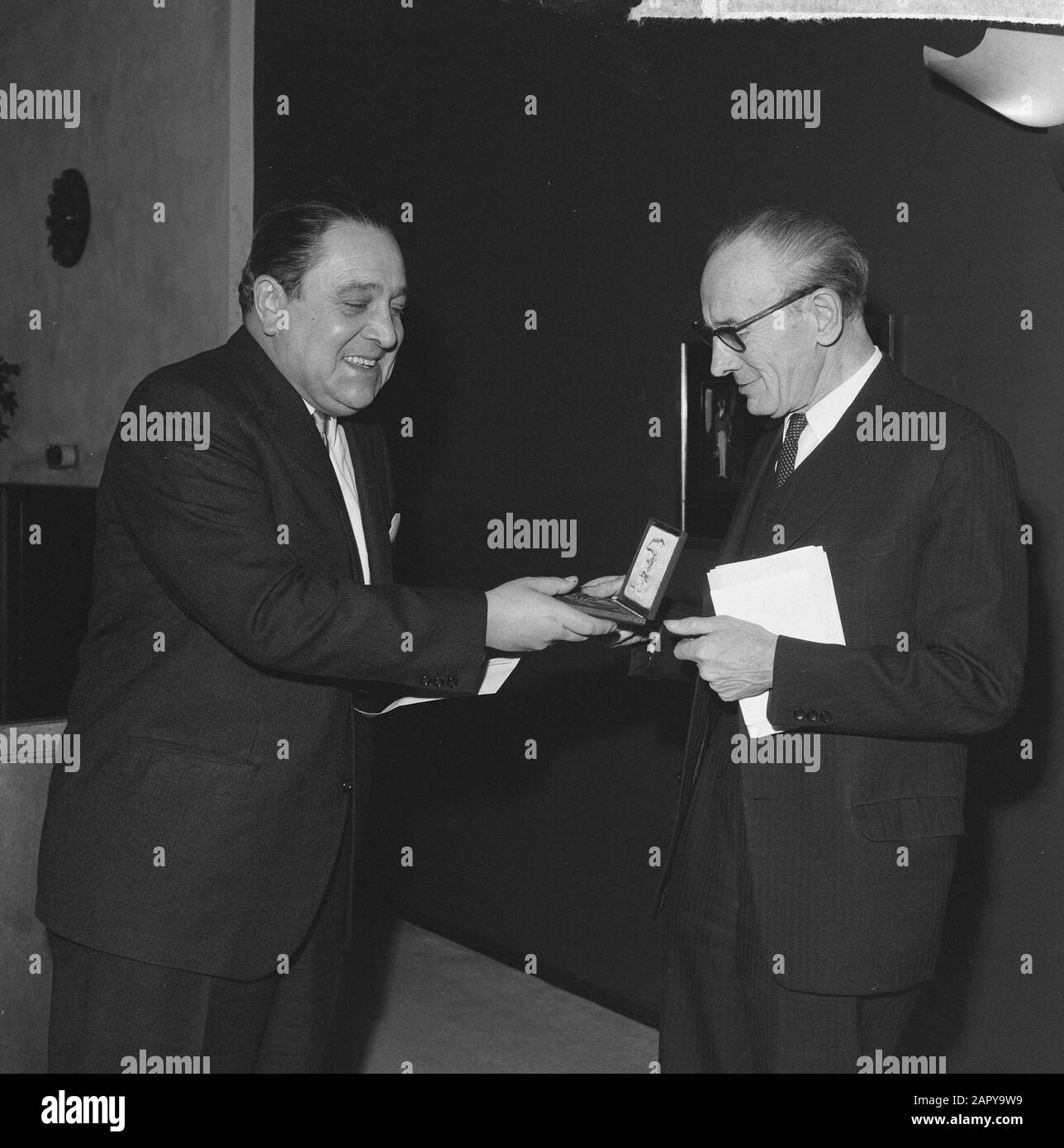 Pierre bayle prize award hi-res stock photography and images - Alamy