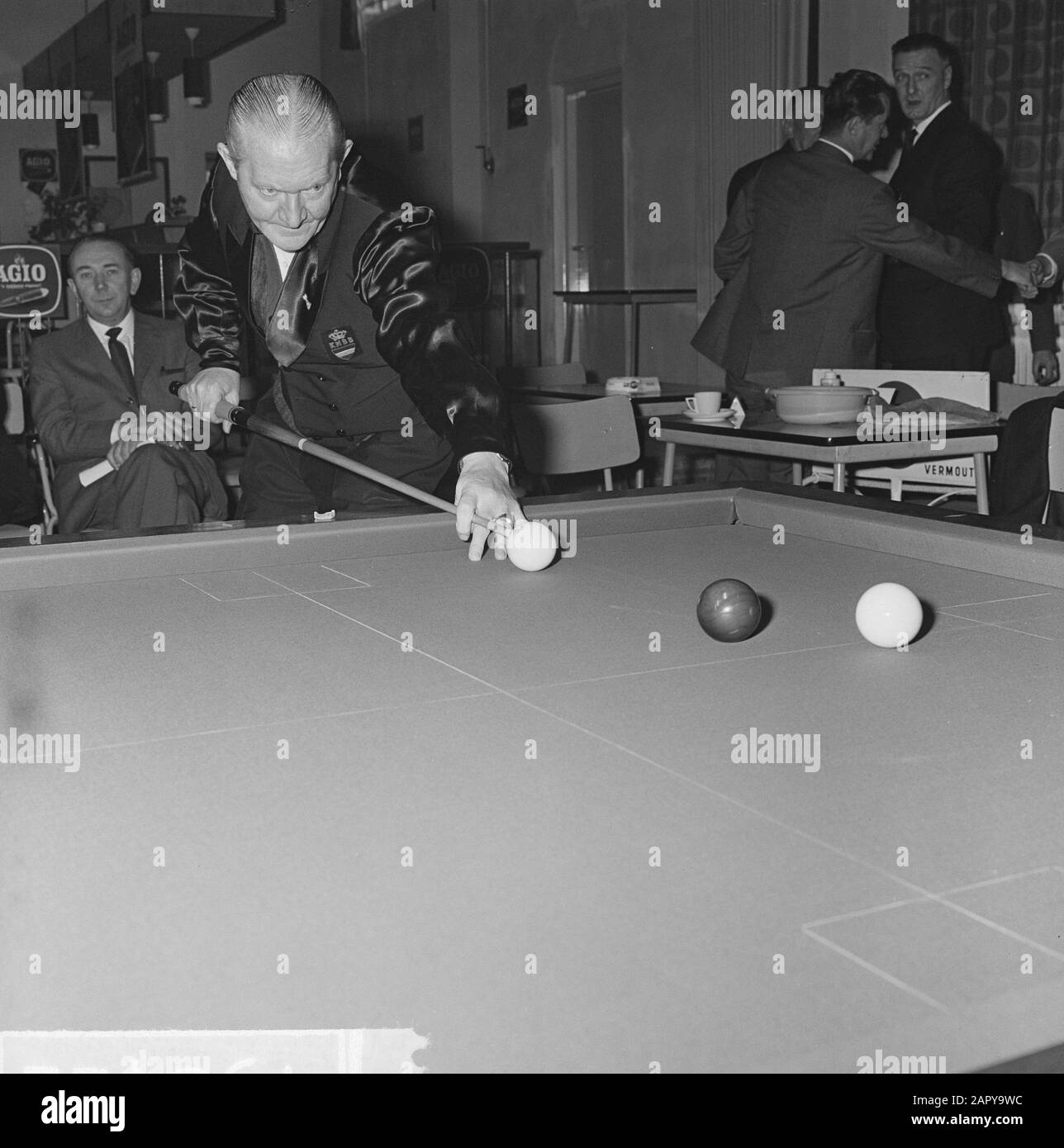 Championship Billiards in Eersel 71/2 Piet van der Pol to butt Date ...