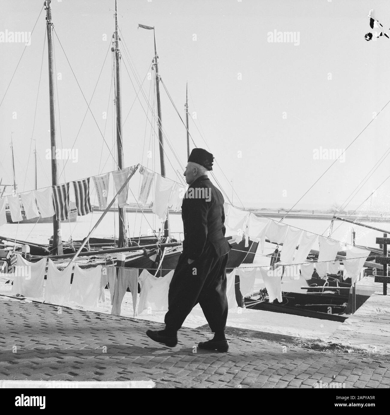 Frozen volendam Black and White Stock Photos & Images - Alamy
