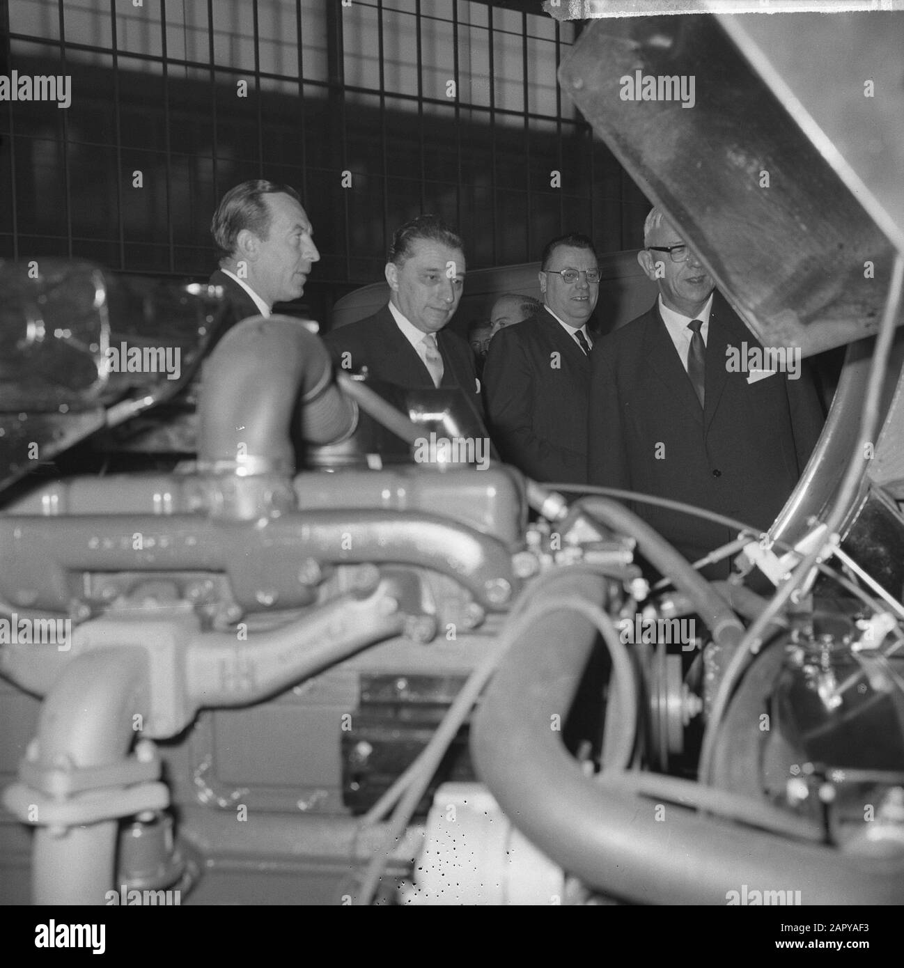 Minister of Transport and Water Management mr. Van Aartsen Date ...