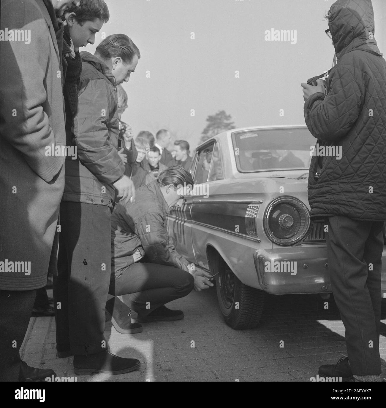 Rally de Monte Carlo, Graham Hill Date: 19 January 1964 Keywords ...