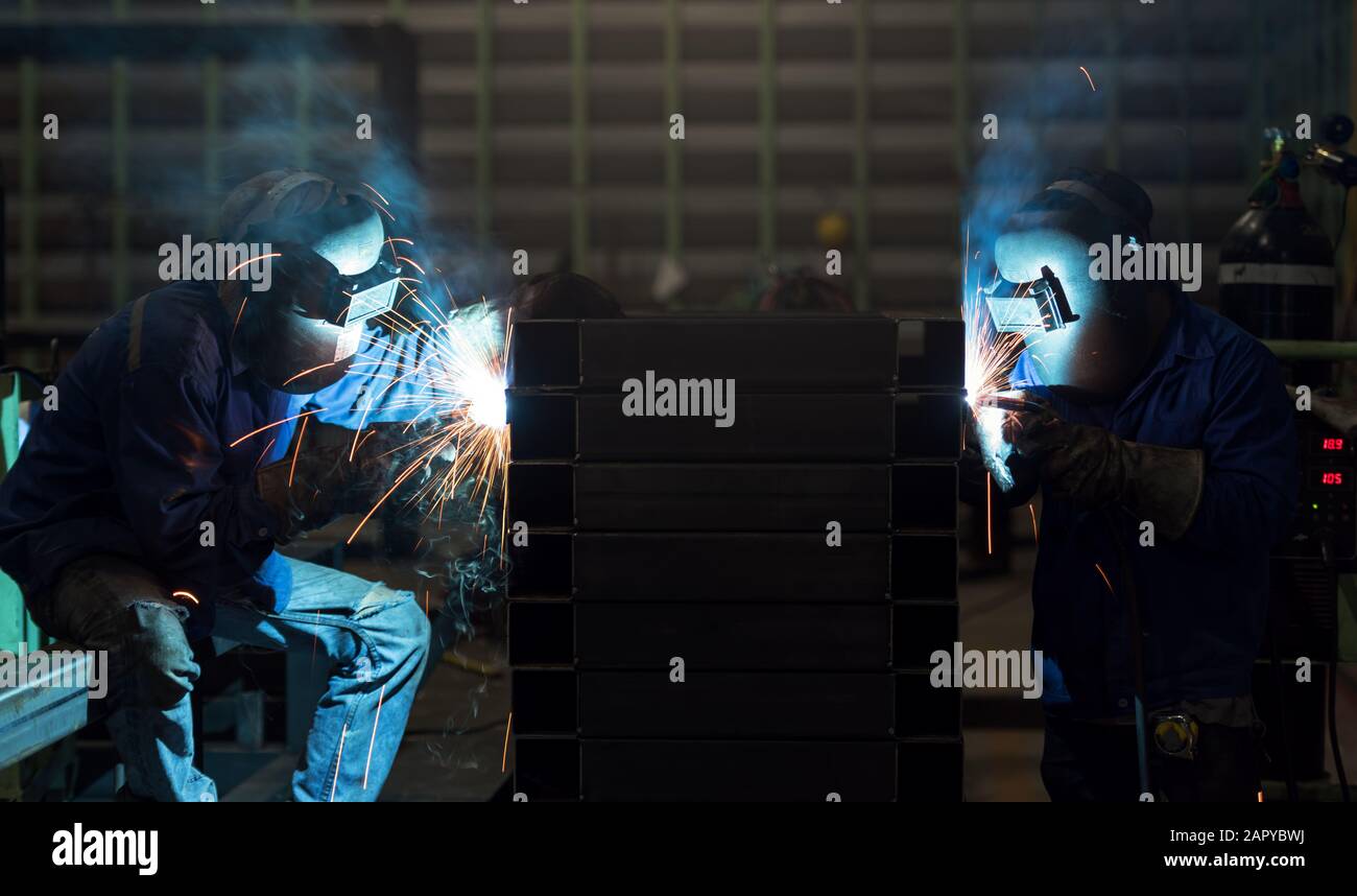 Welder in a factory Stock Photo - Alamy