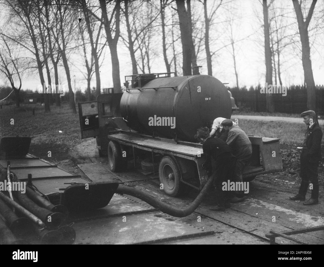 Oilborbores Drenthe Oilboren Drenthe Date: 13 november 1945 Location ...