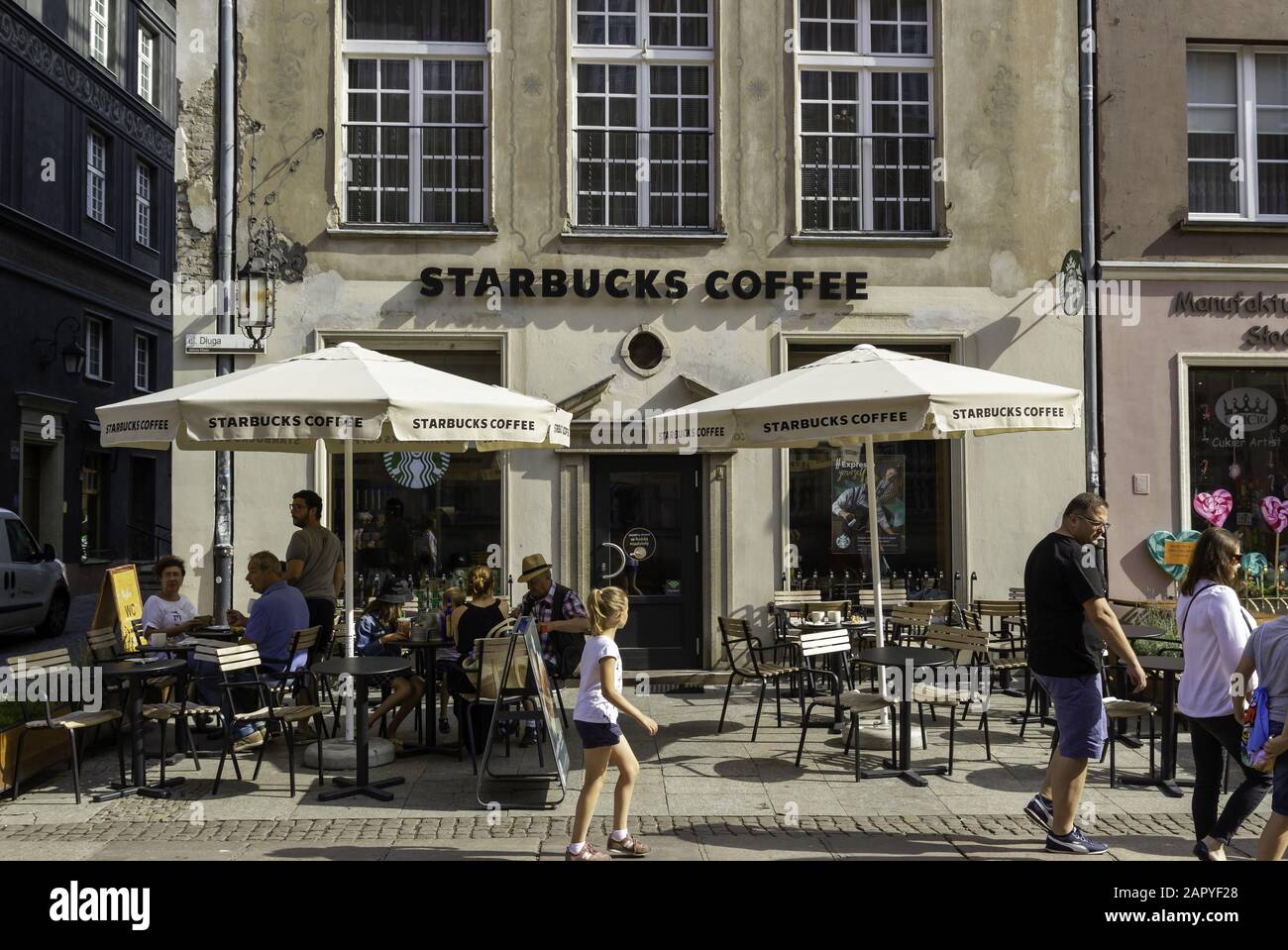 Starbucks coffee terrace hi-res stock photography and images - Alamy
