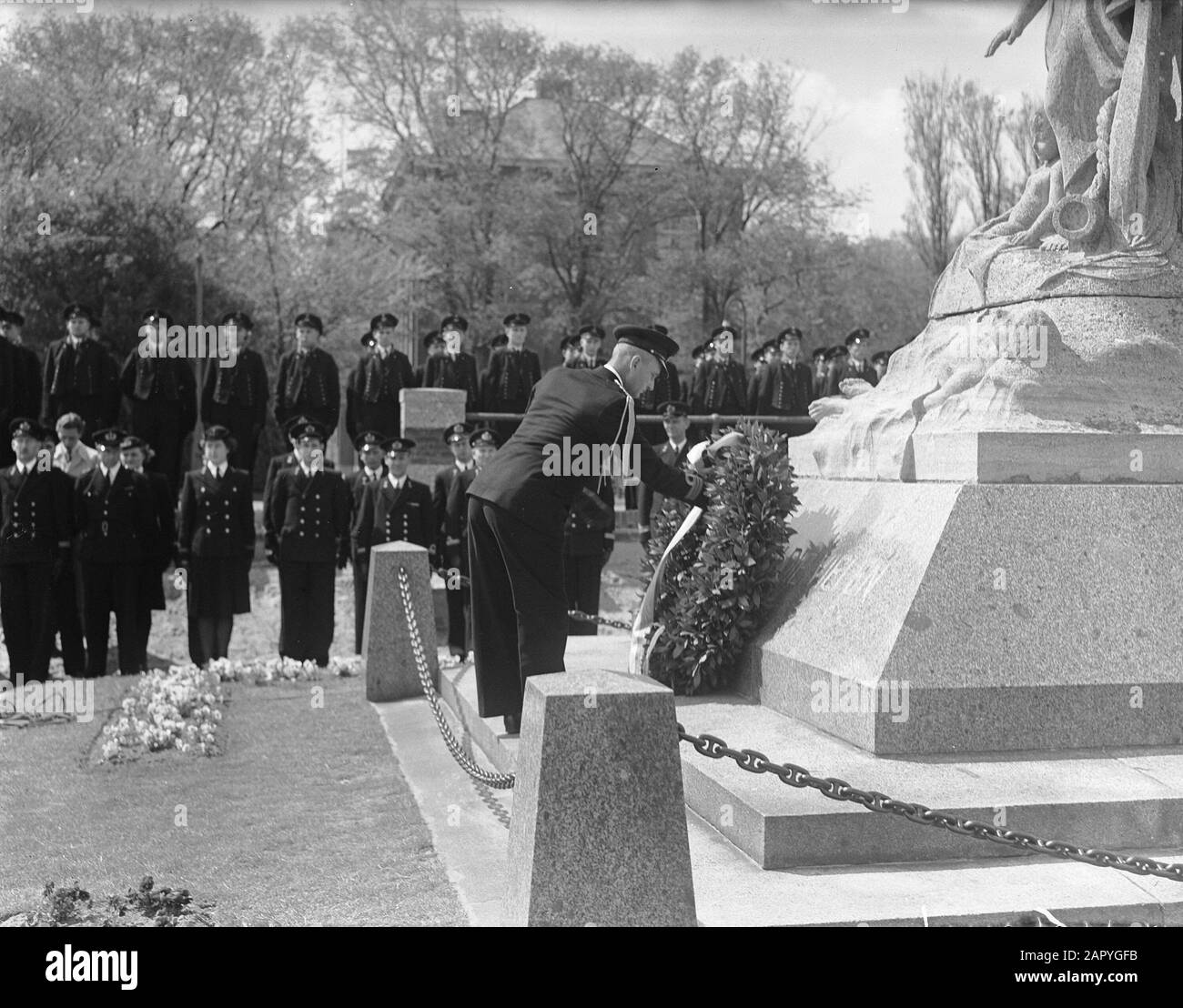 Queen may 1948 Black and White Stock Photos & Images - Alamy