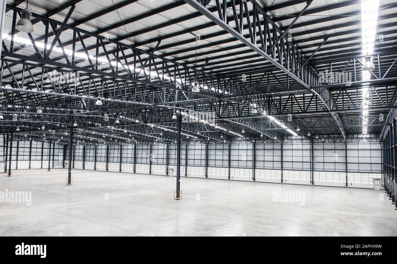 Large modern empty storehouse Stock Photo - Alamy