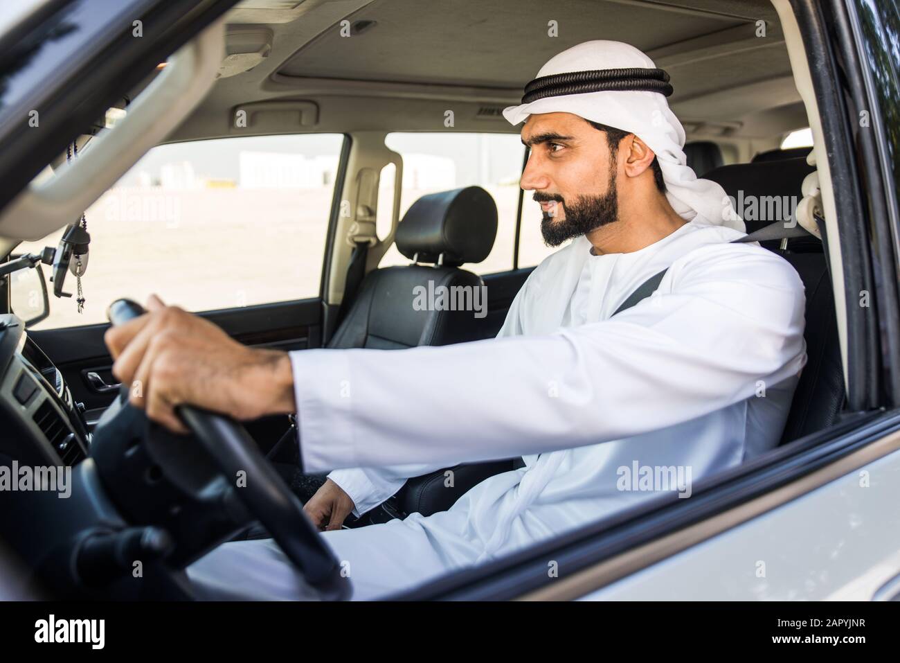 Arabic man car hi-res stock photography and images - Alamy